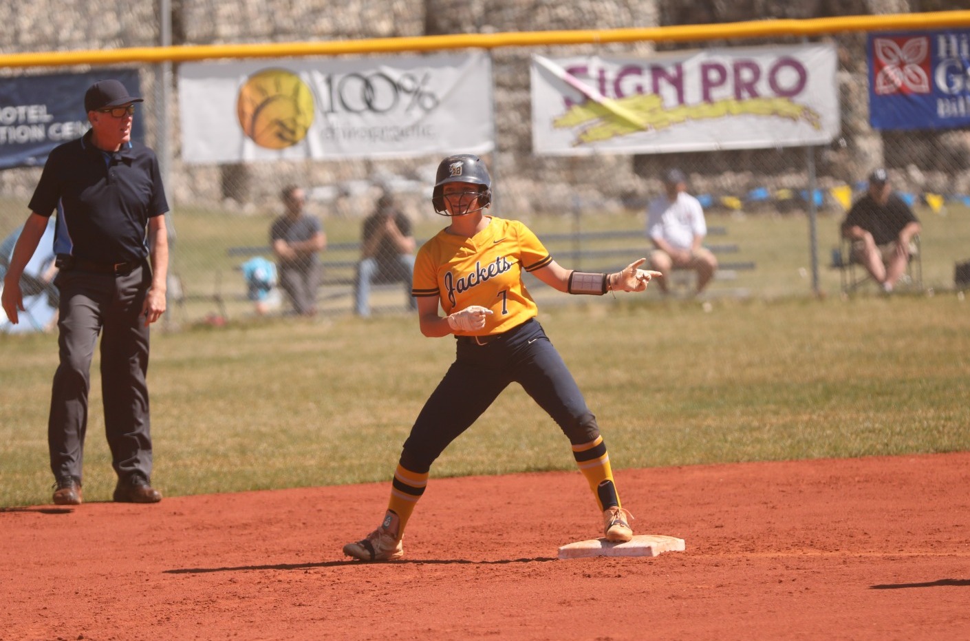 Blaschak’s Go-Ahead Grand Slam Guides Yellowjackets to Victory ...