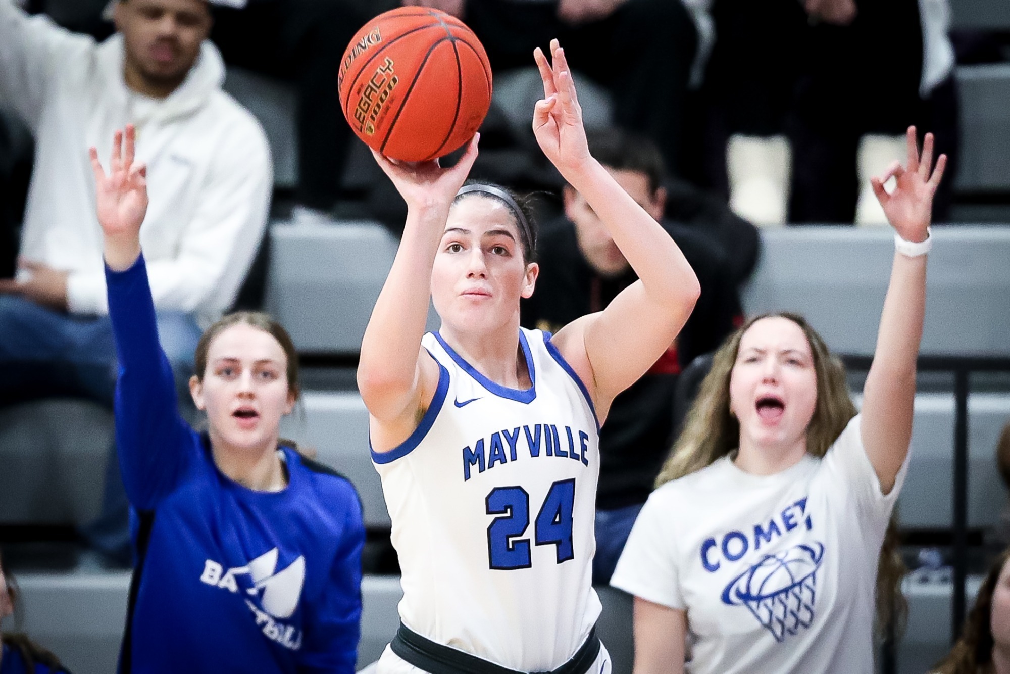 Comets WBB beats No. 9 Trojans 72-49 in the Lewy Lee - Mayville State ...