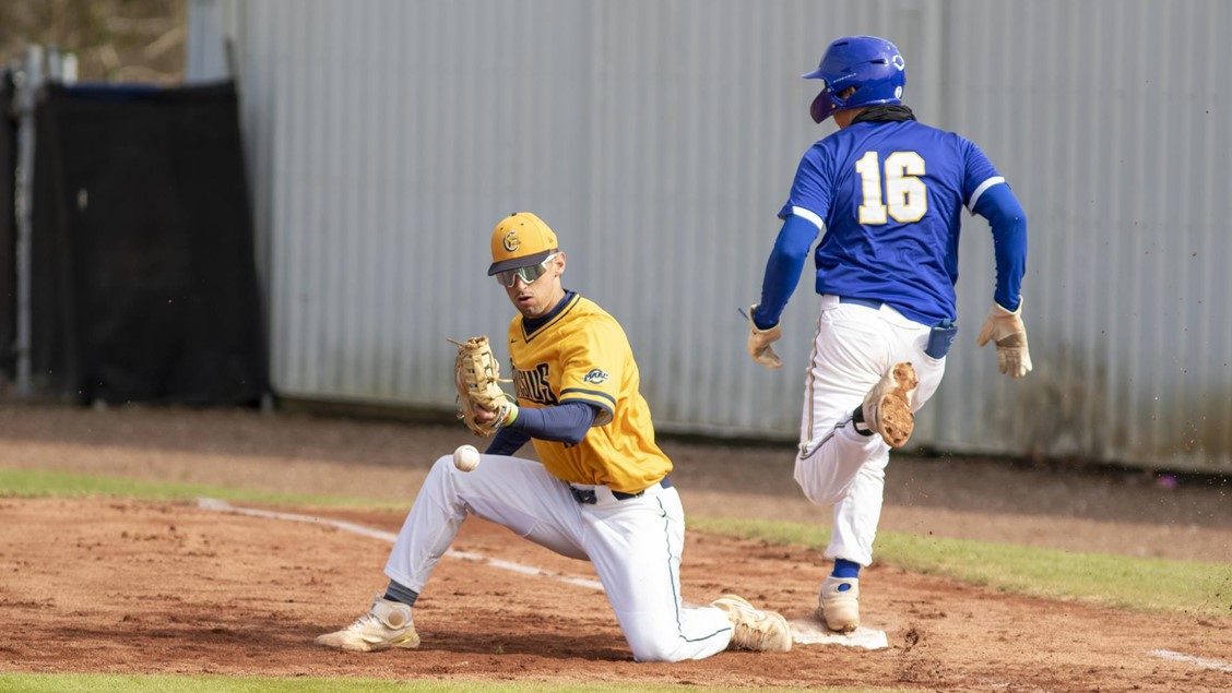 Baseball Eagles Walk Off with Win in Opener and Finish off Doubleheader ...