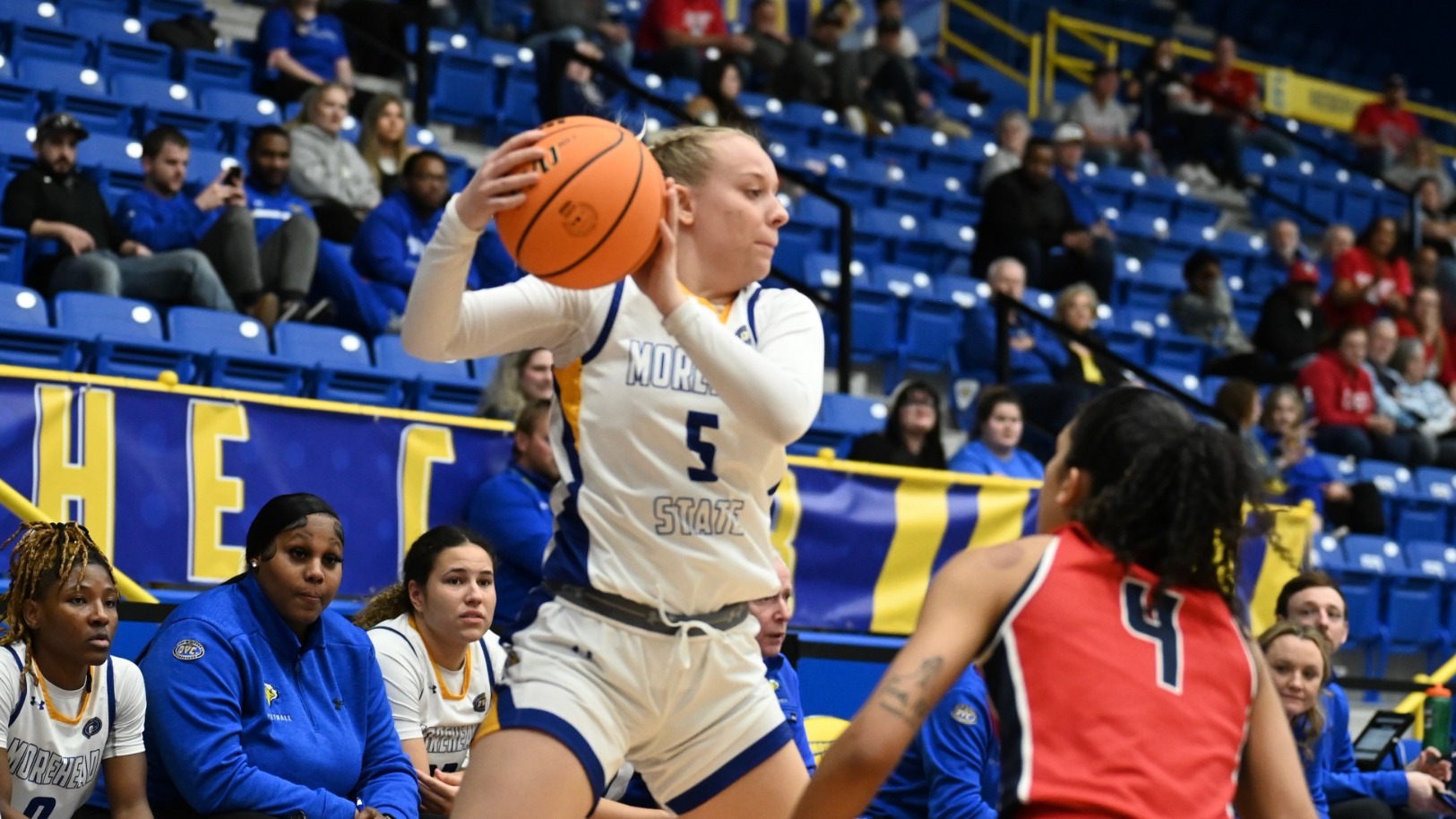 Soderlund's 23 Points Not Enough as Women's Basketball Falls to ...