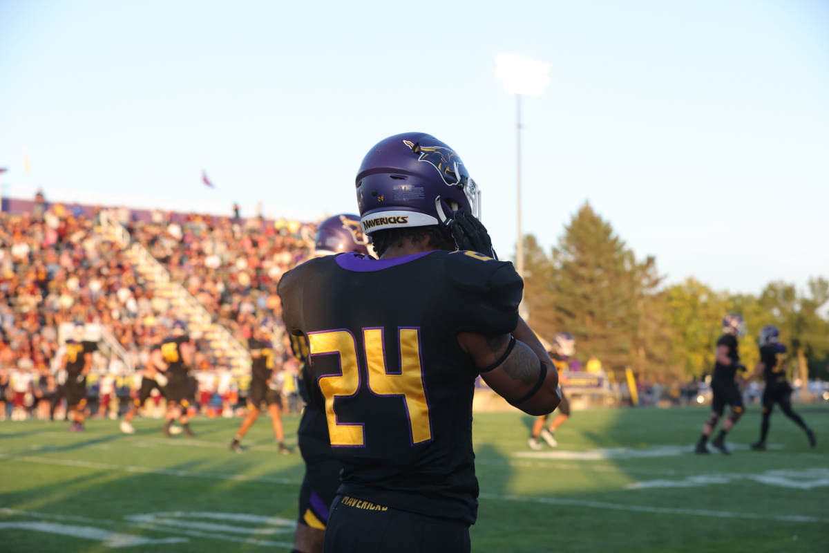 #24 Mavericks Keep Rolling as they Top Mustangs at Blakeslee Stadium ...