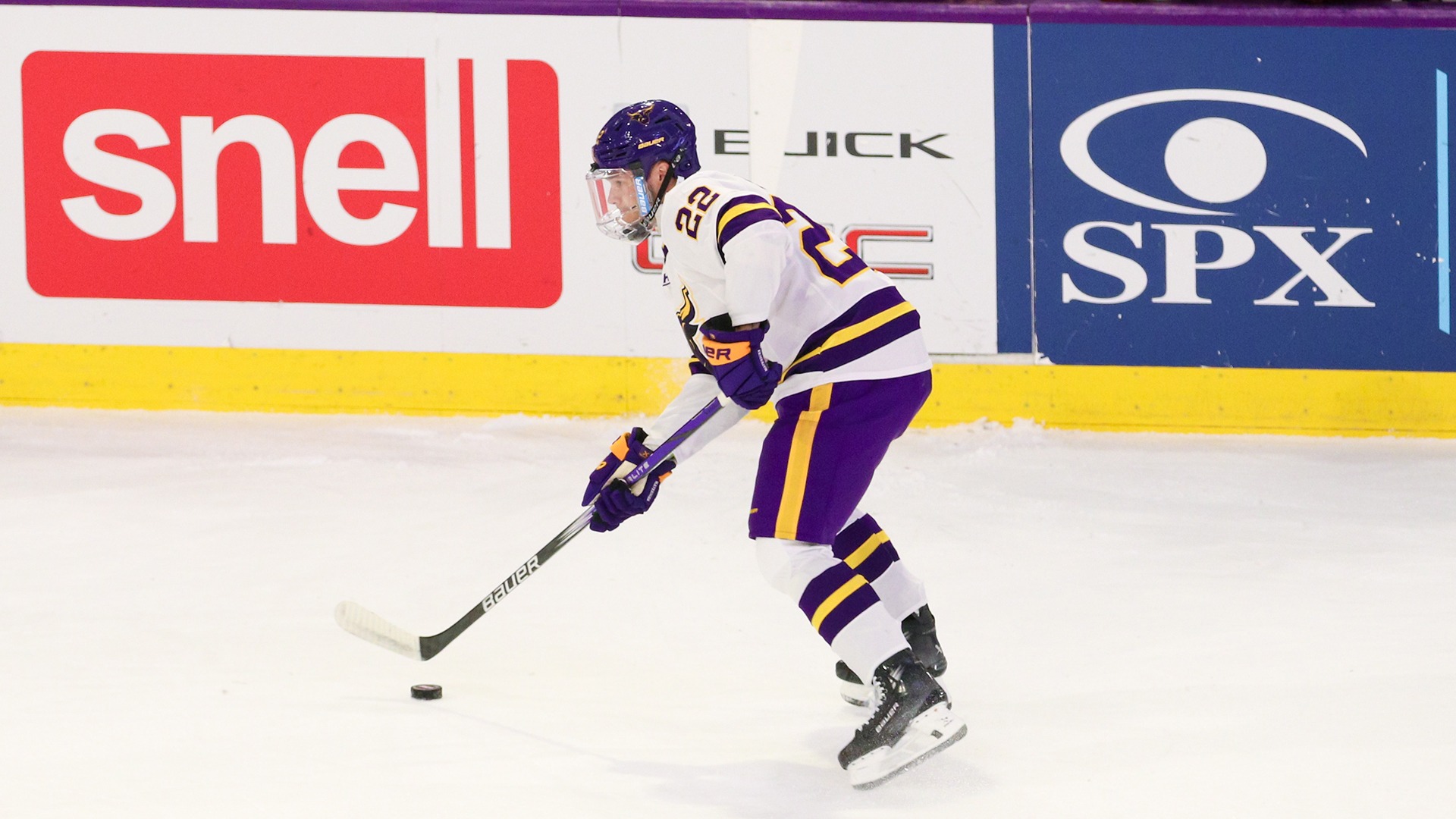 Minutemen Top Mavericks 6-3 Friday - Minnesota State University ...
