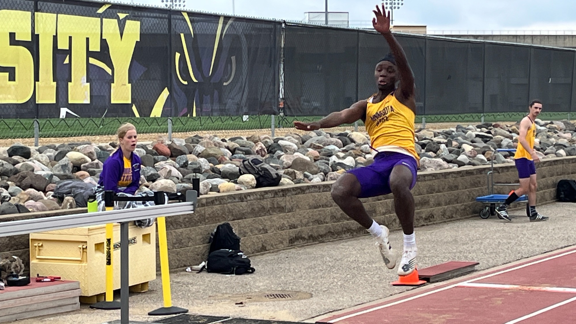 Takudzwa Mangwiro - Men's Track and Field - Minnesota State University ...