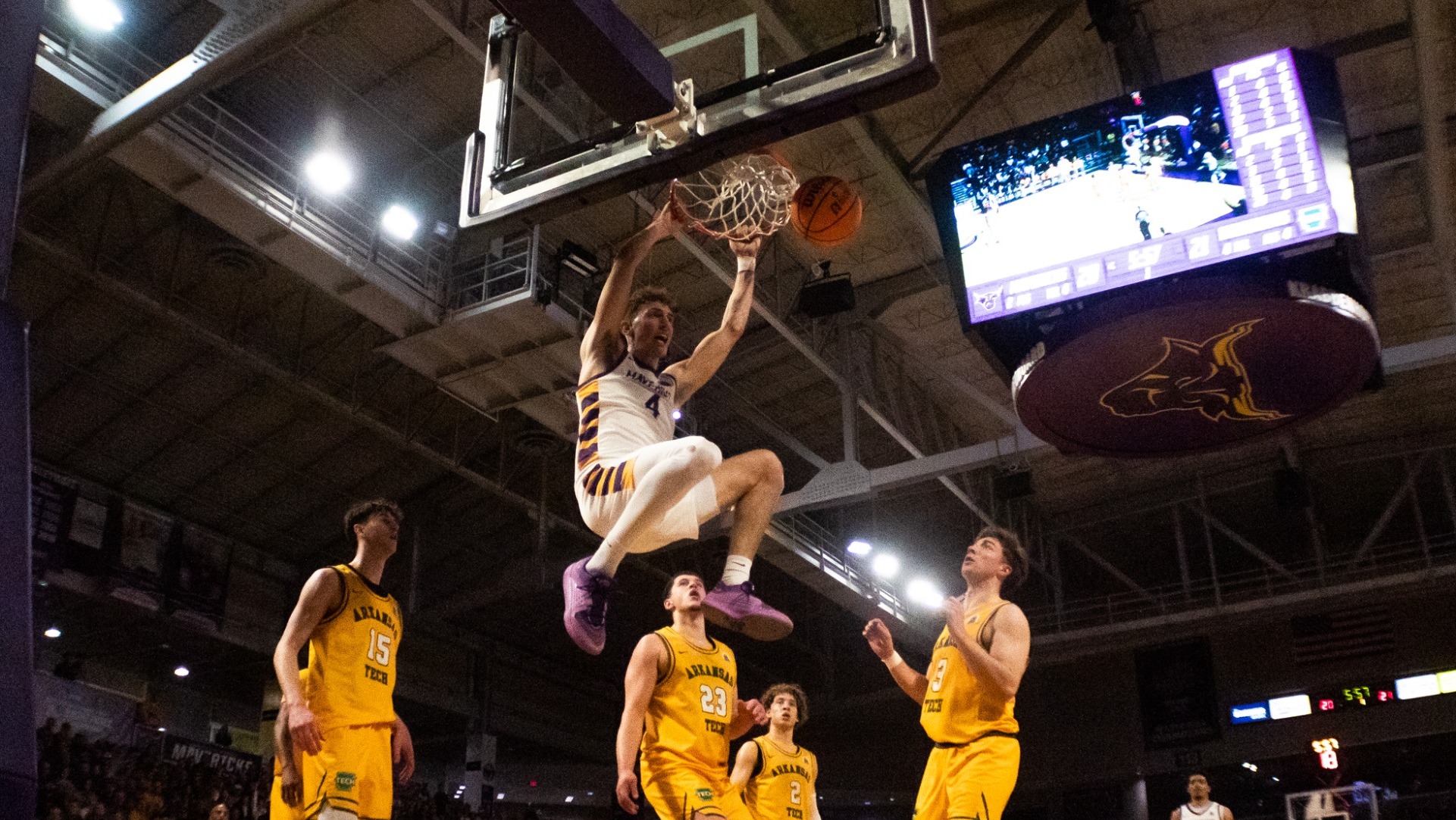 Minnesota State Closes Out Wonder Boys, Advances to Second Round of ...