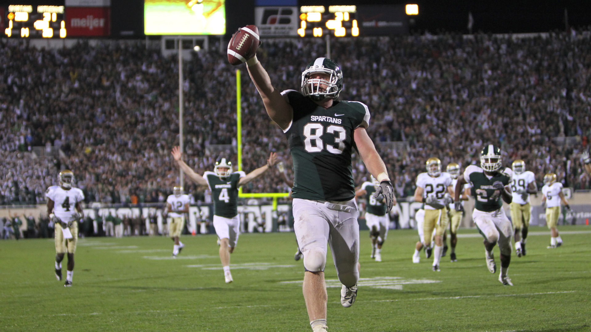 Inaugural ‘Spartan Dawg Con’ A Smashing Success - Michigan State ...