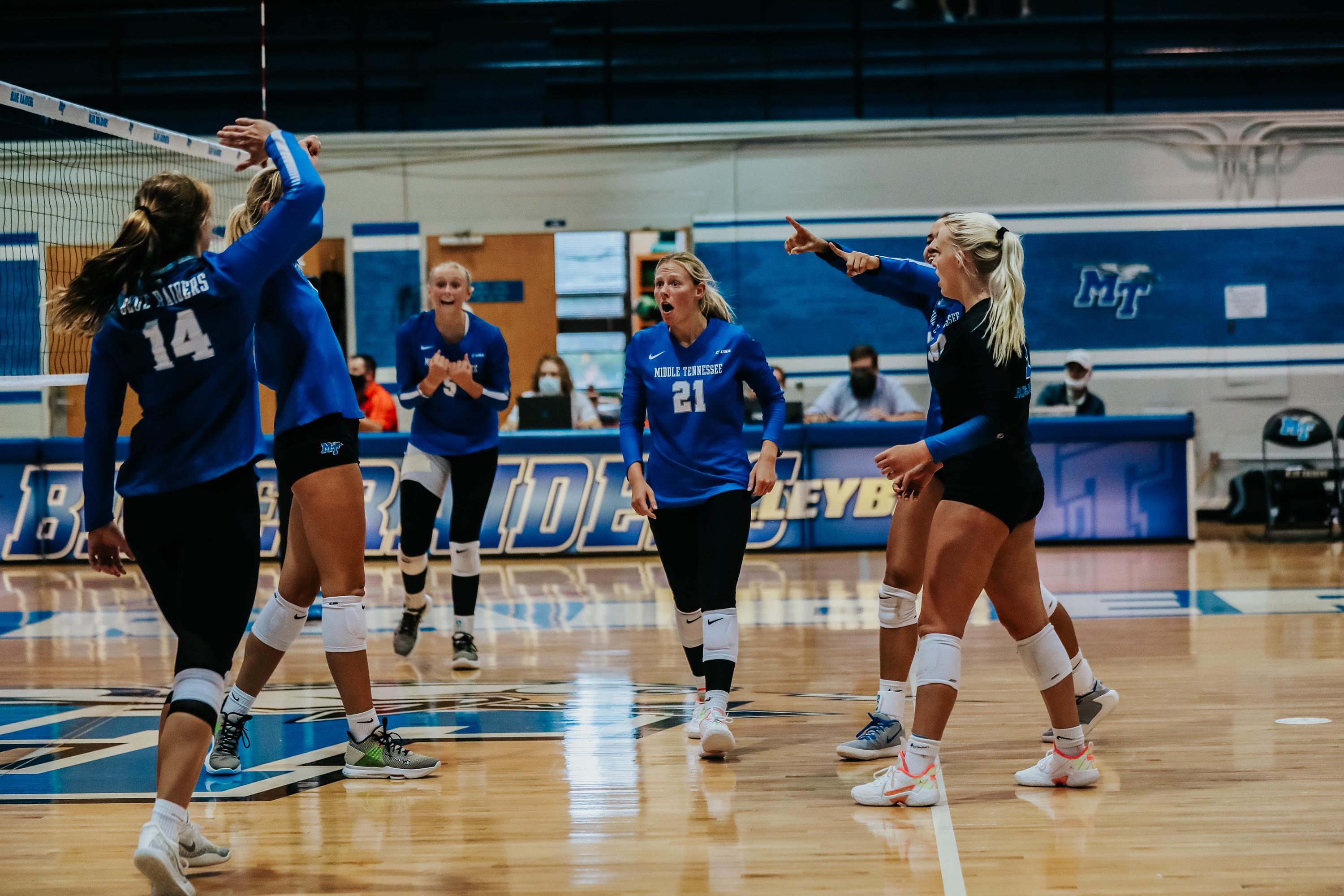 Volleyball Drops Last Match Before Conference Play to UTM - Middle ...