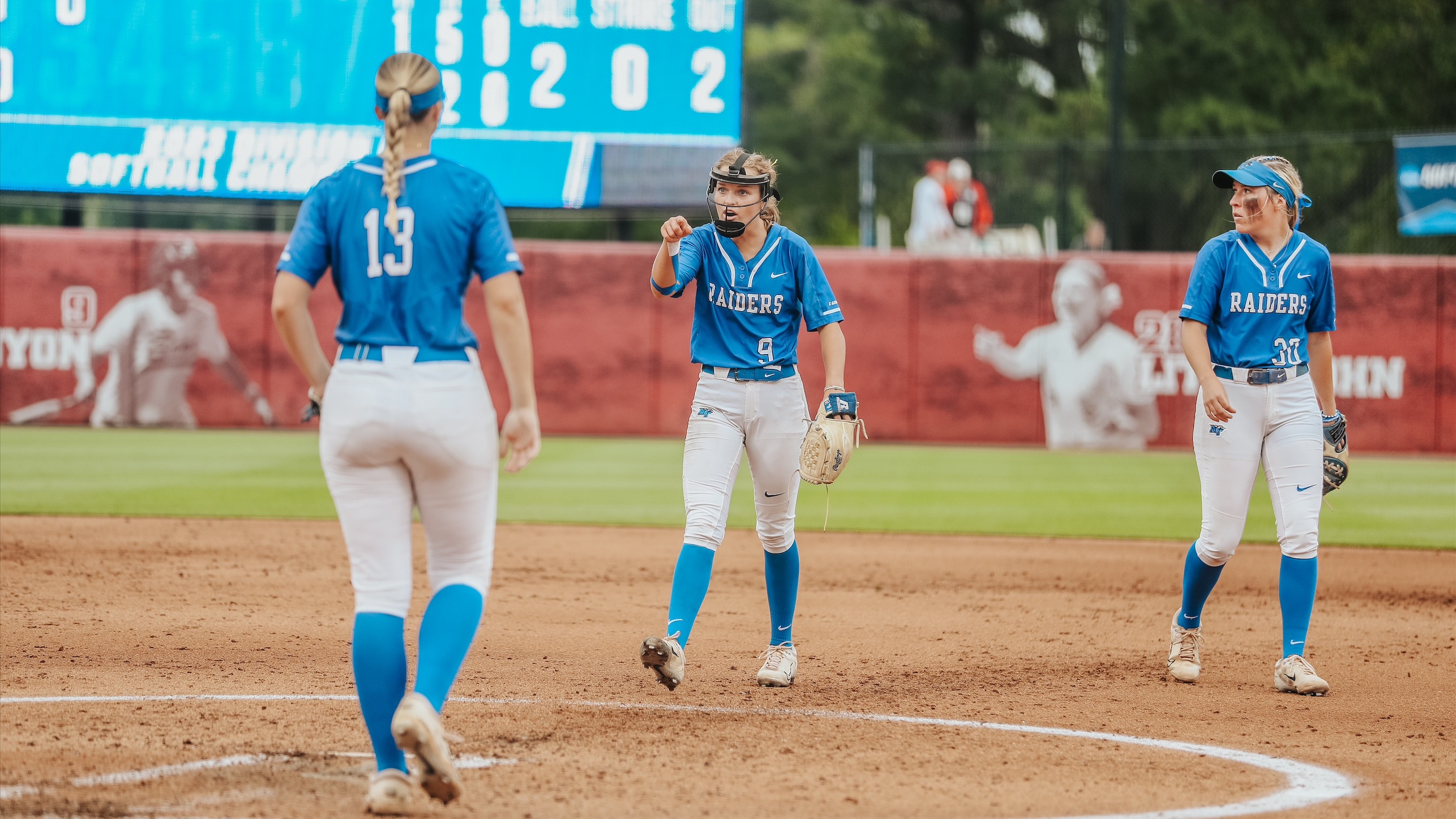 Middle Tennessee run-rules Central Arkansas to claim first NCAA ...