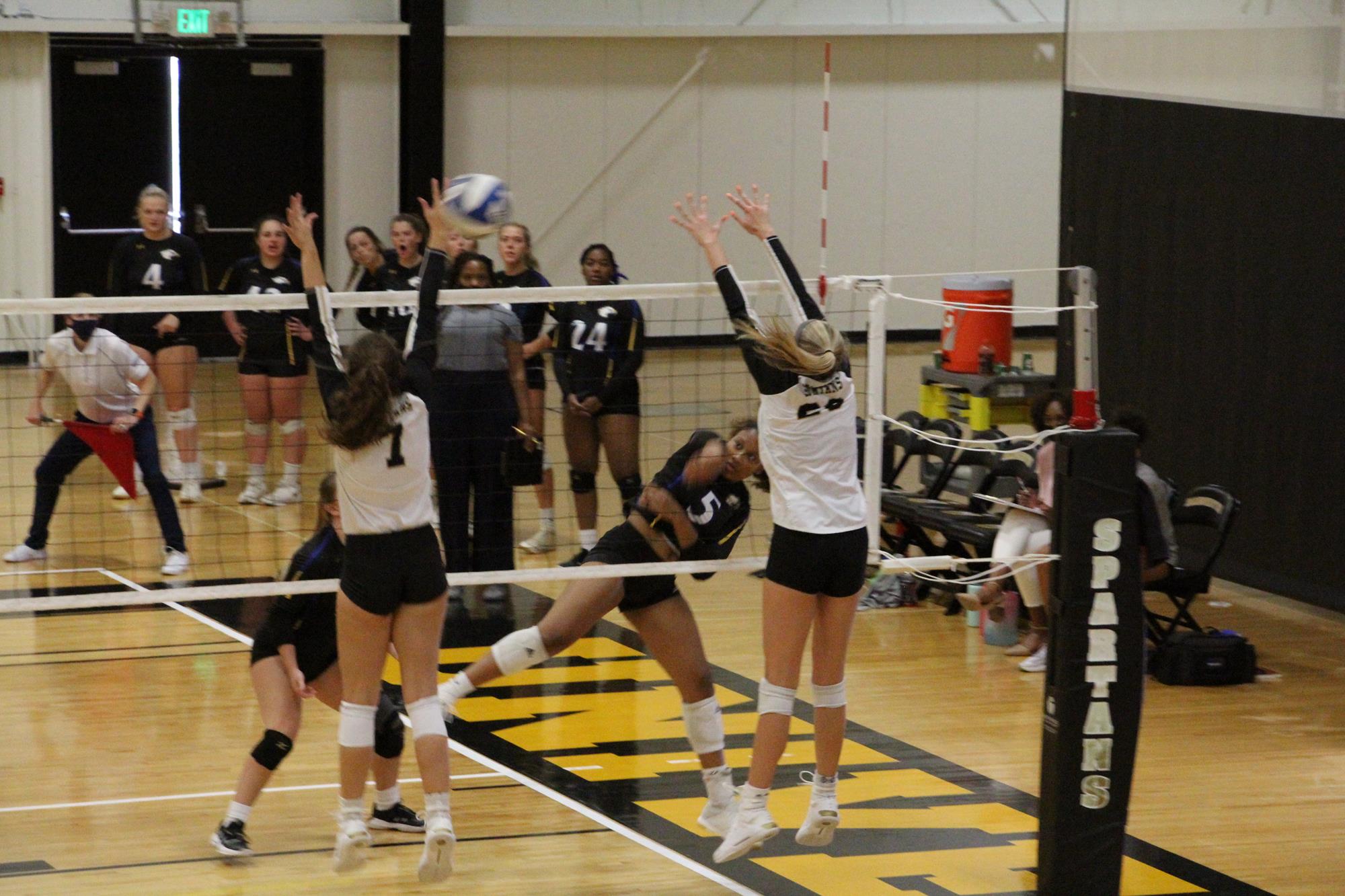 Brielle Schultz - 2022 - Women's Volleyball - Manchester University