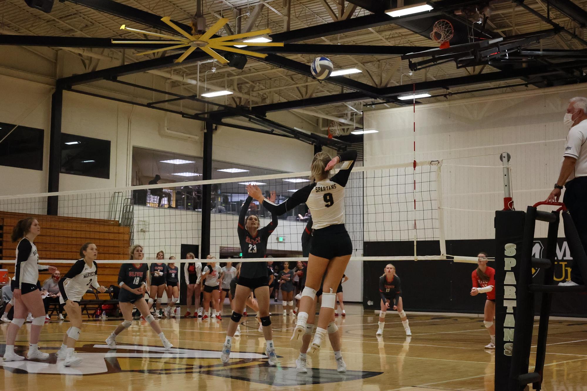 Matty Hoffman - 2022 - Women's Volleyball - Manchester University