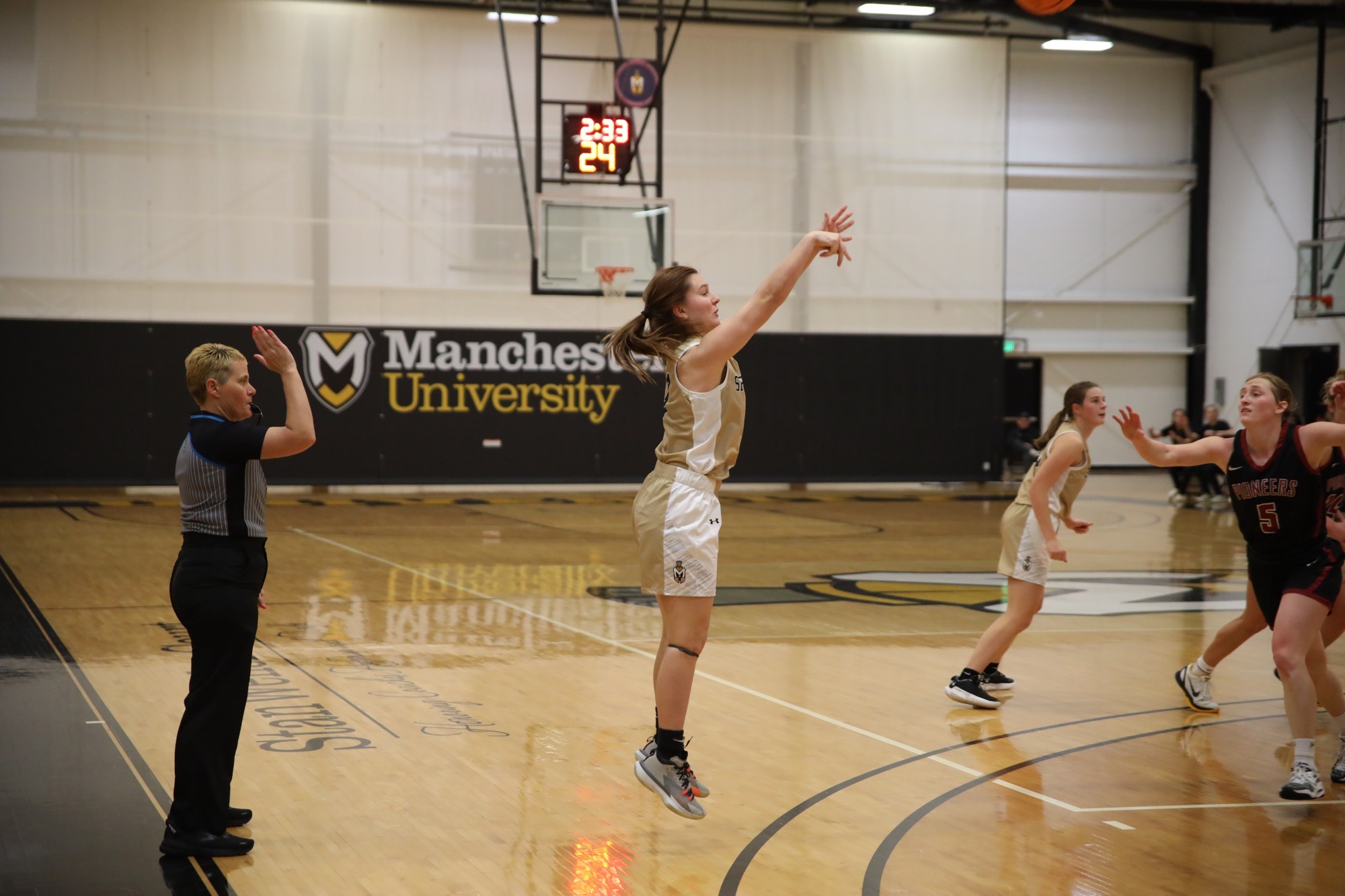 Mia Shields - 2023-24 - Women's Basketball - Manchester University