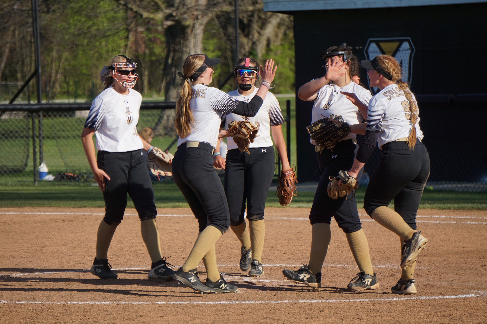 Softball Suffers Road Setback at Saint Mary's - Manchester University