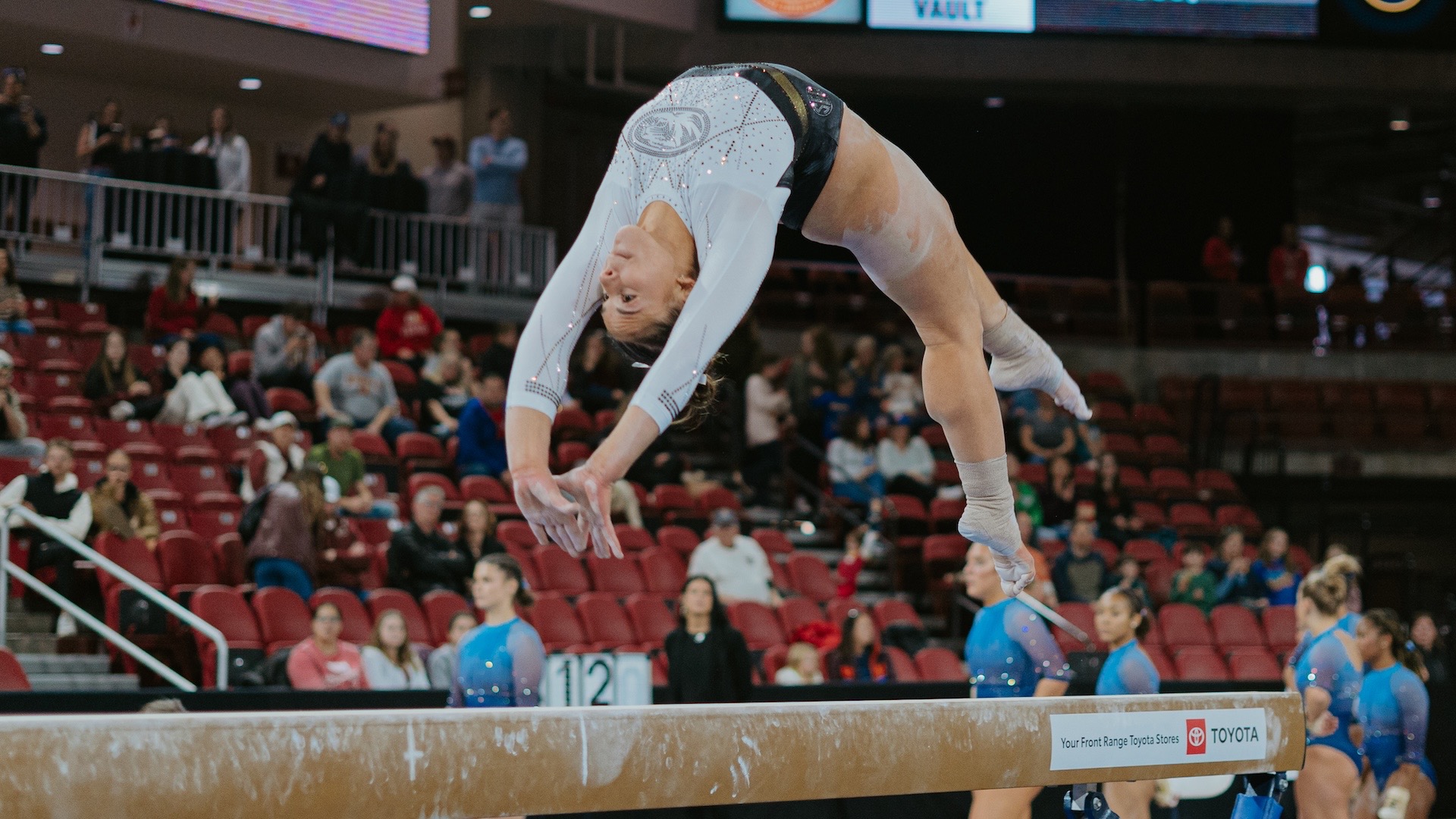 Hu Records First 10 of 2025 Season in Mizzou’s Meet at Oklahoma ...