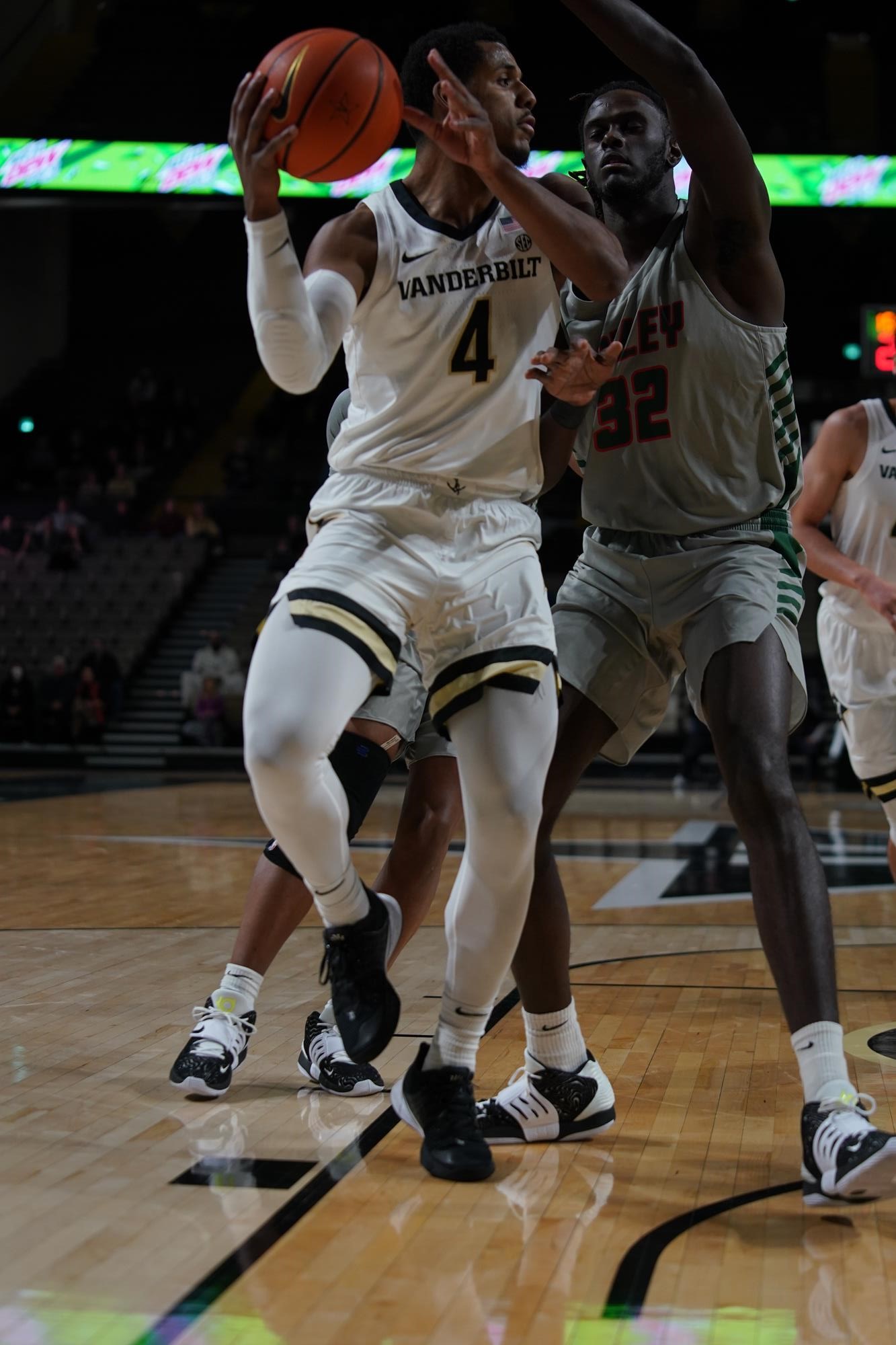 Lee’Andre Howard - 2021-2022 - Men's Basketball - Mississippi Valley ...