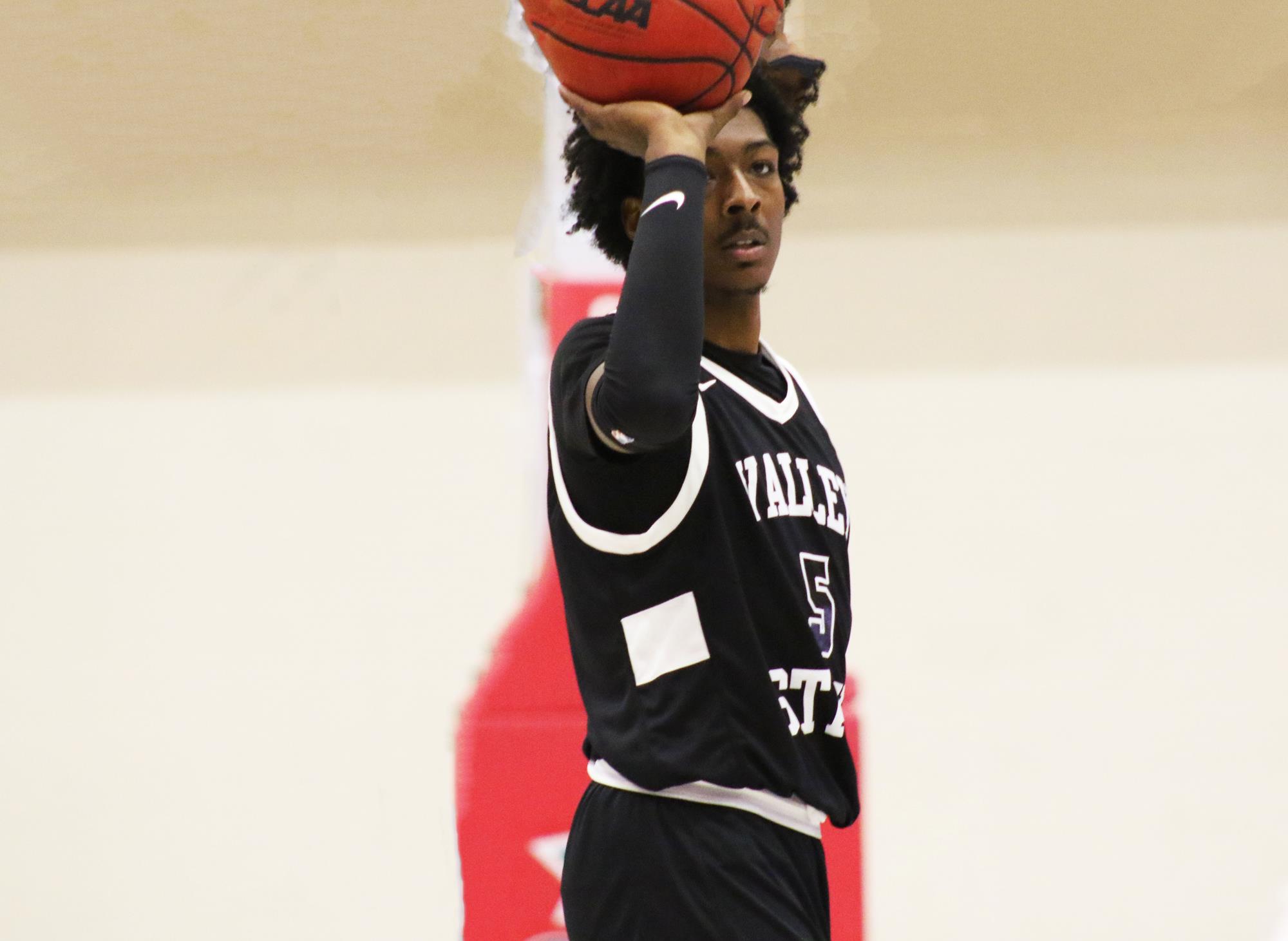 Alexander Perry - 2021-2022 - Men's Basketball - Mississippi Valley ...