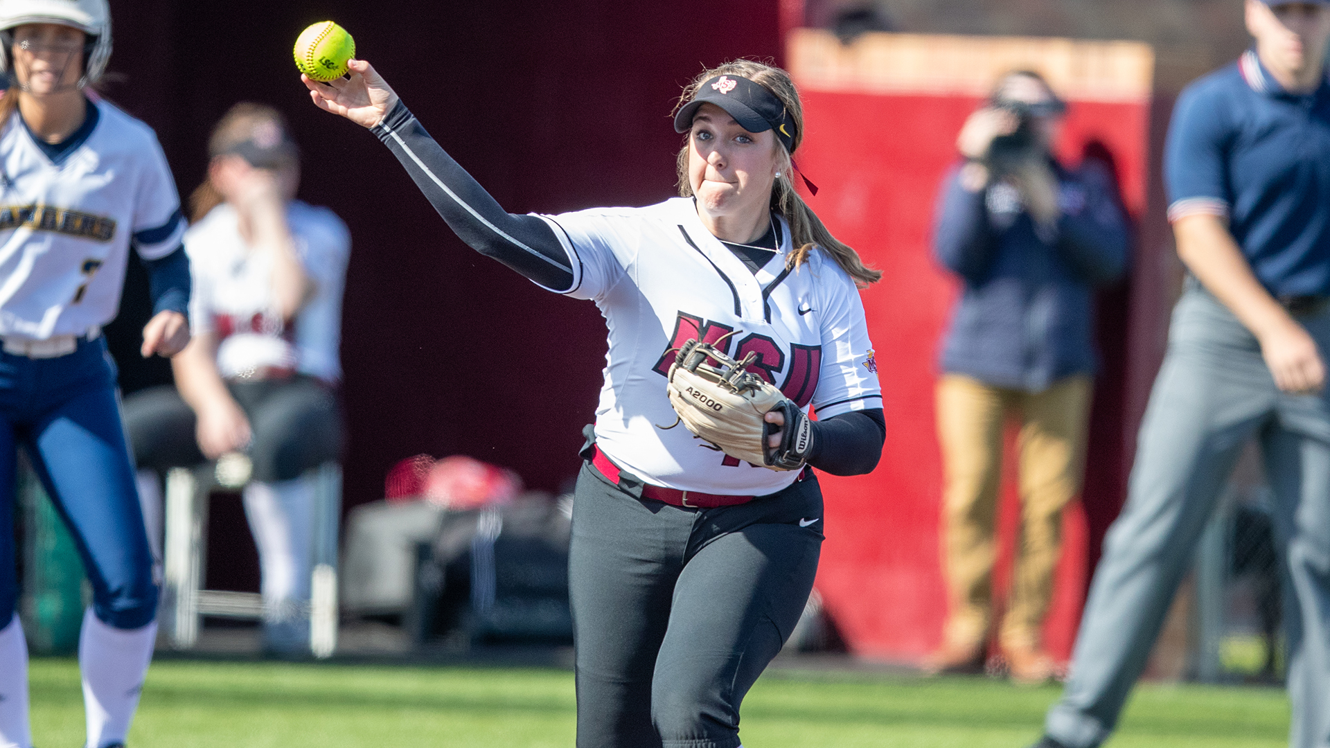 Bailey Brenek - Softball - MSU Athletics