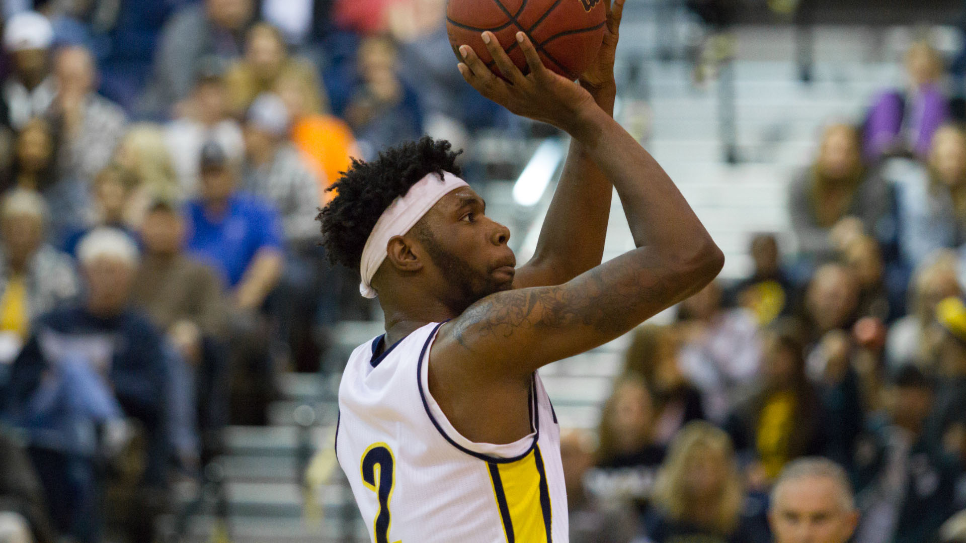 Corey Brown - Men's Basketball - Northern Arizona University Athletics