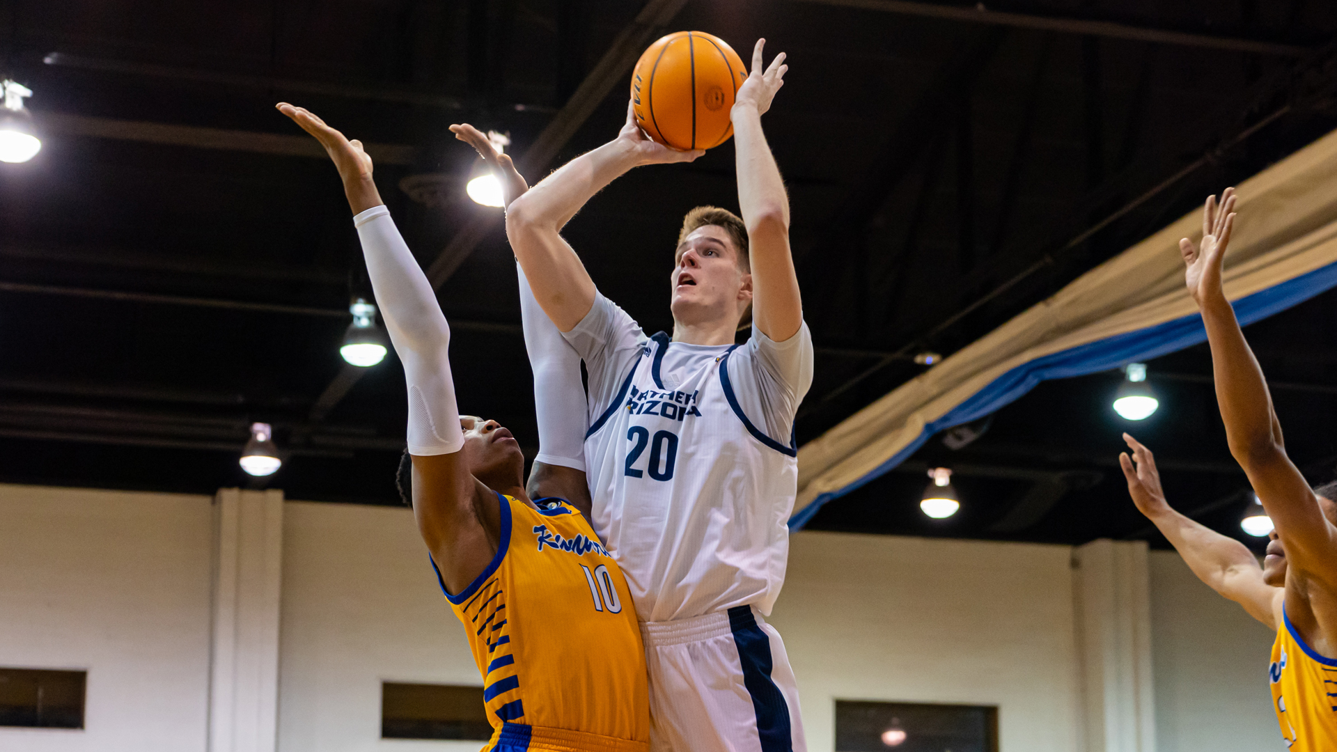 Nik Mains - Men's Basketball - Northern Arizona University Athletics