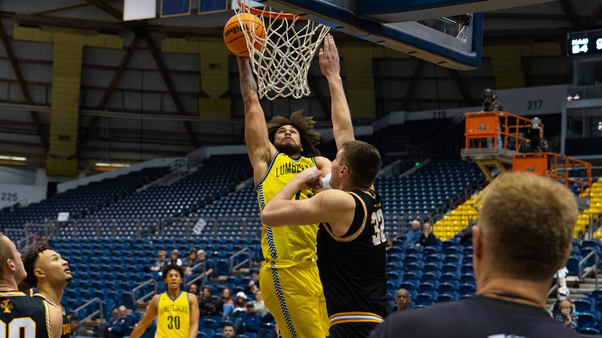 Ezekiel Richards - Men's Basketball - Northern Arizona University Athletics
