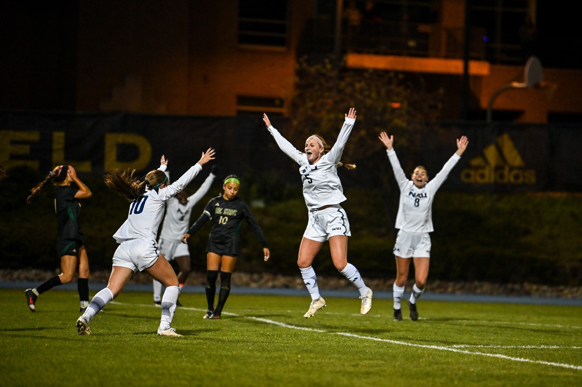 Holly Hunter - Women's Soccer - Northern Arizona University Athletics