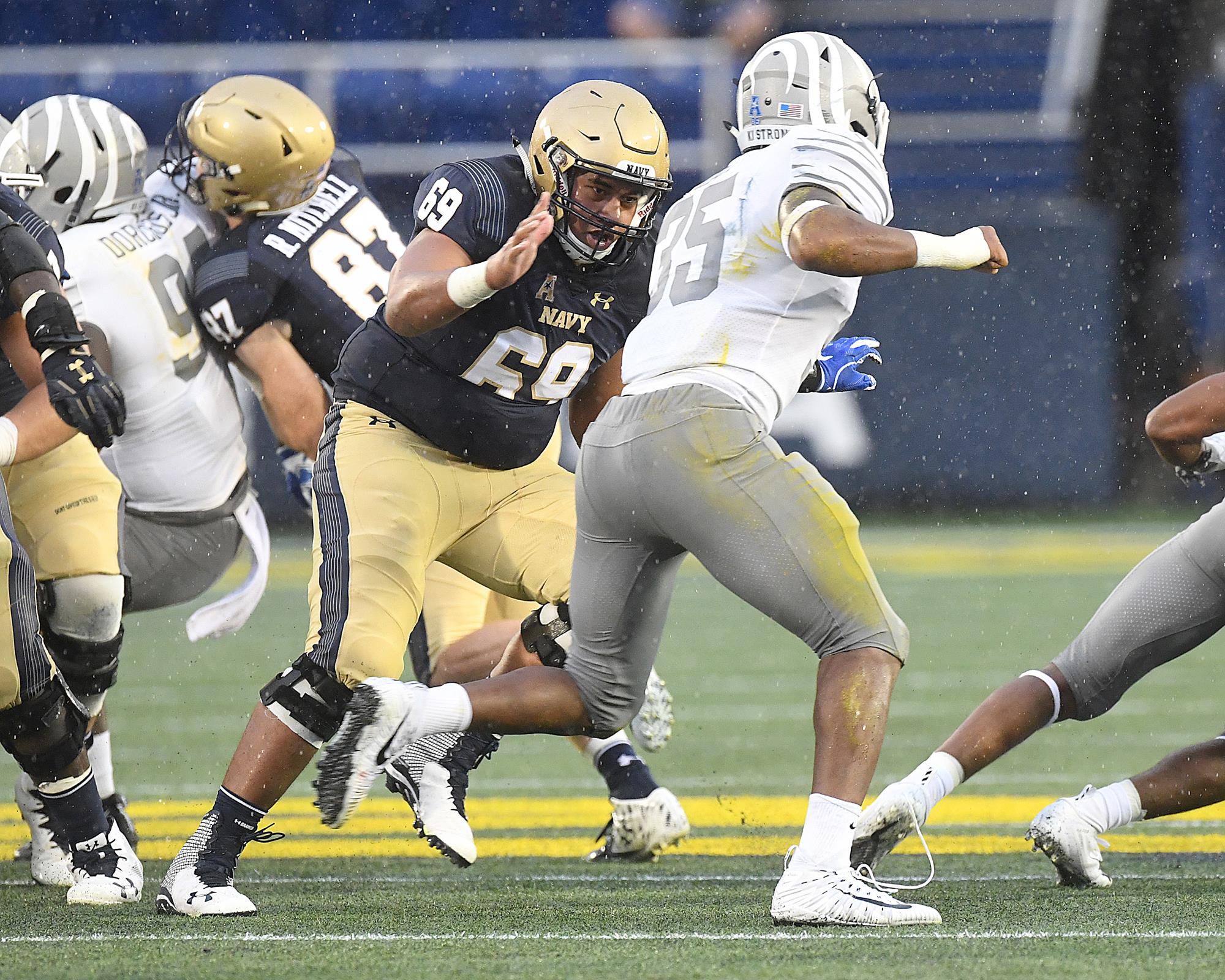 Adam Amosa-Tagovailoa - Football - Naval Academy Athletics