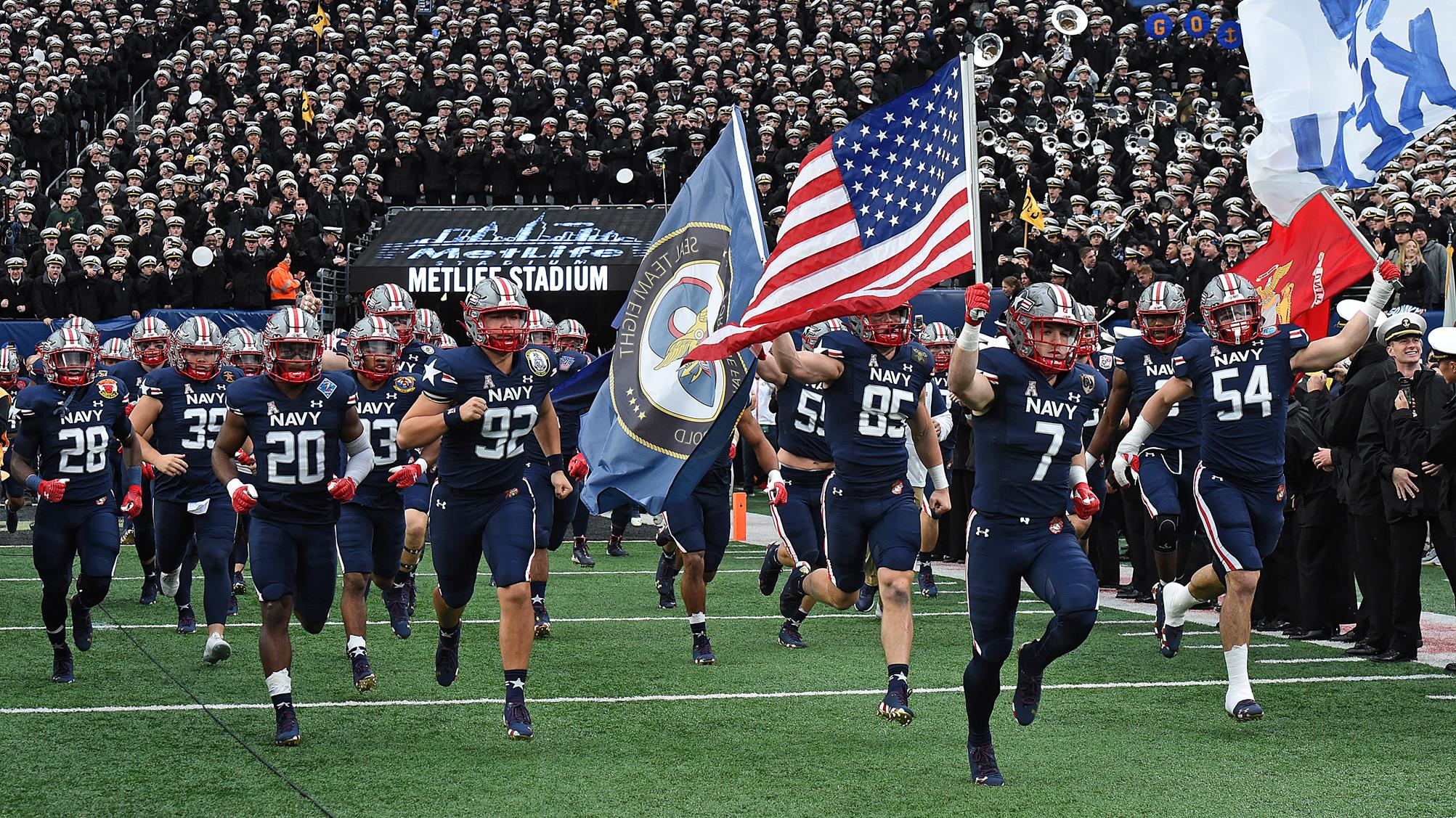 Meet the Mid: Sophomore Offensive Tackle Alex Howard - Naval Academy ...