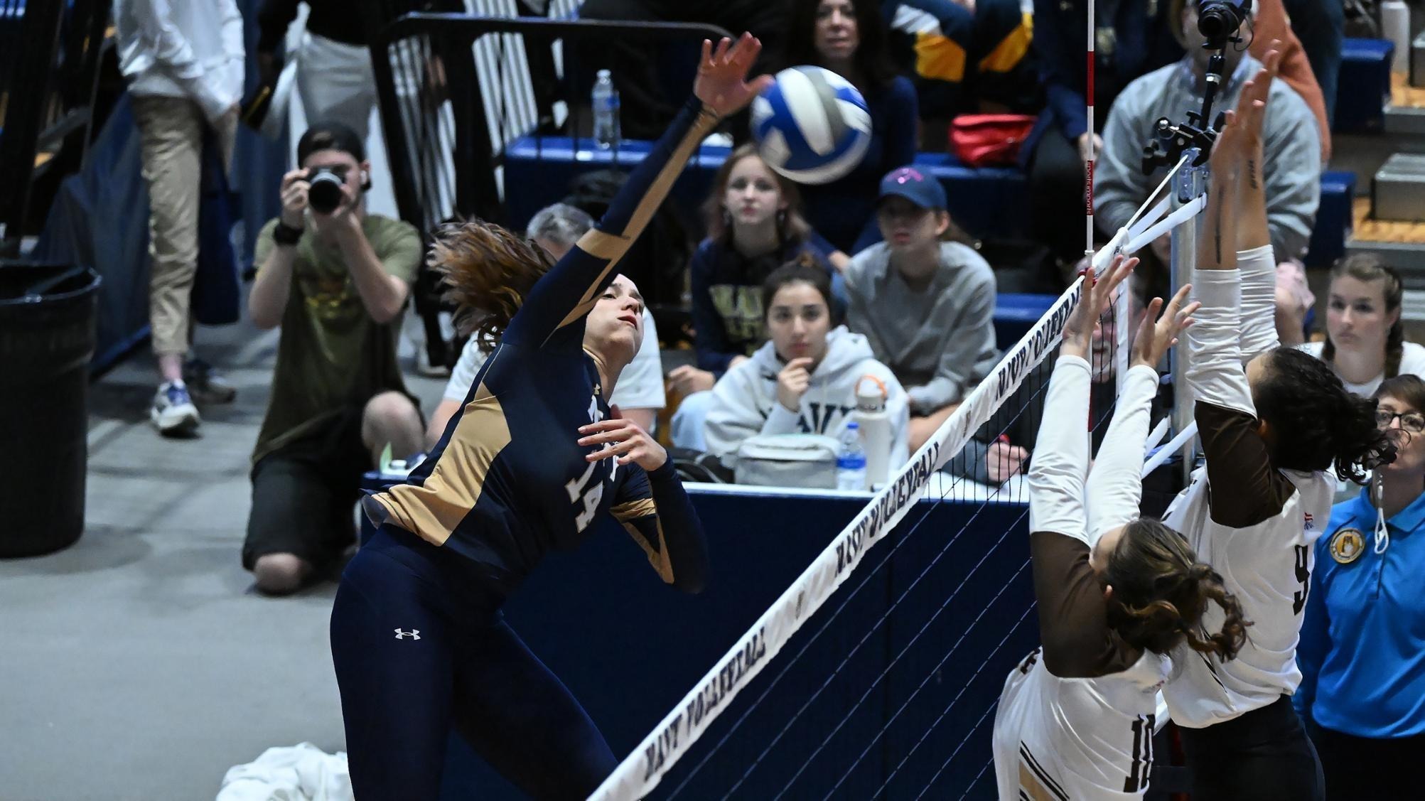 Ashley Warren - Women's Volleyball - Naval Academy Athletics