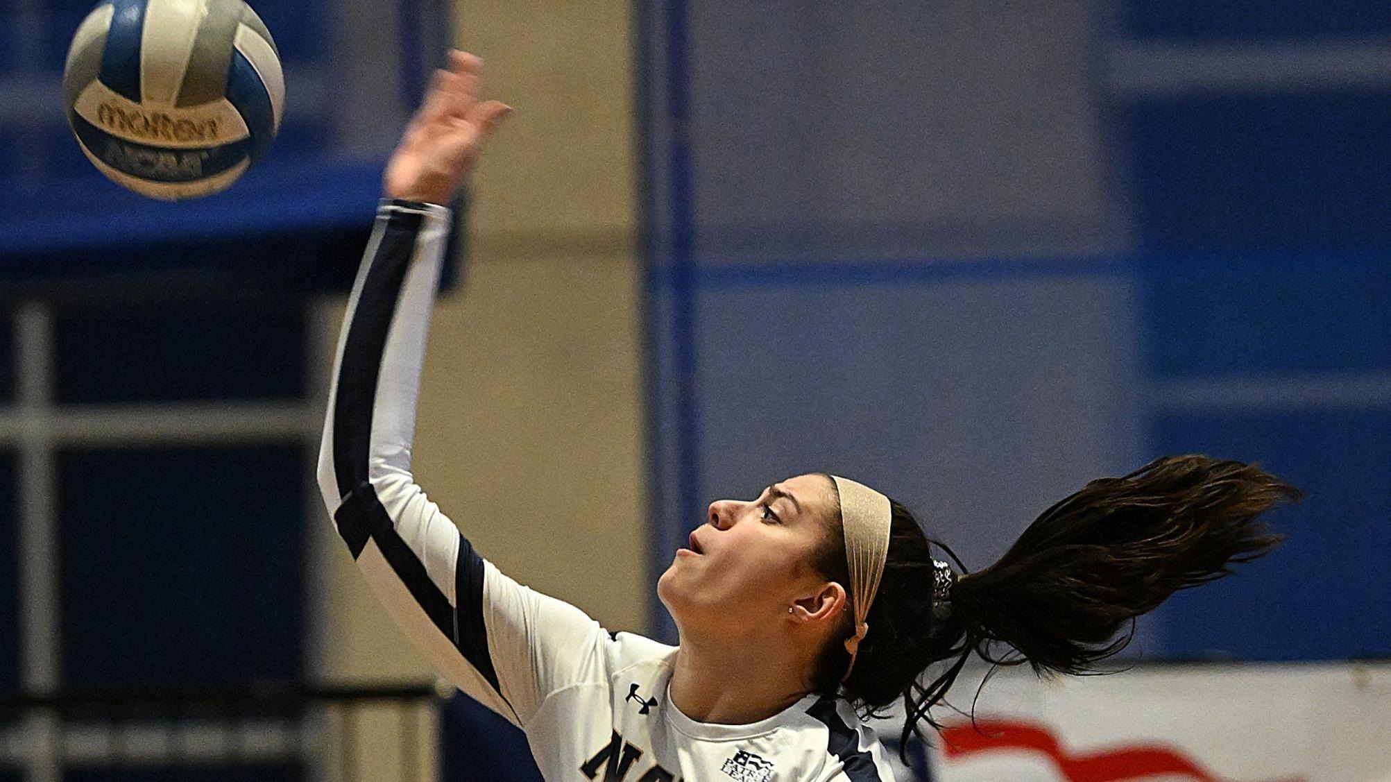 Ashley Warren - Women's Volleyball - Naval Academy Athletics