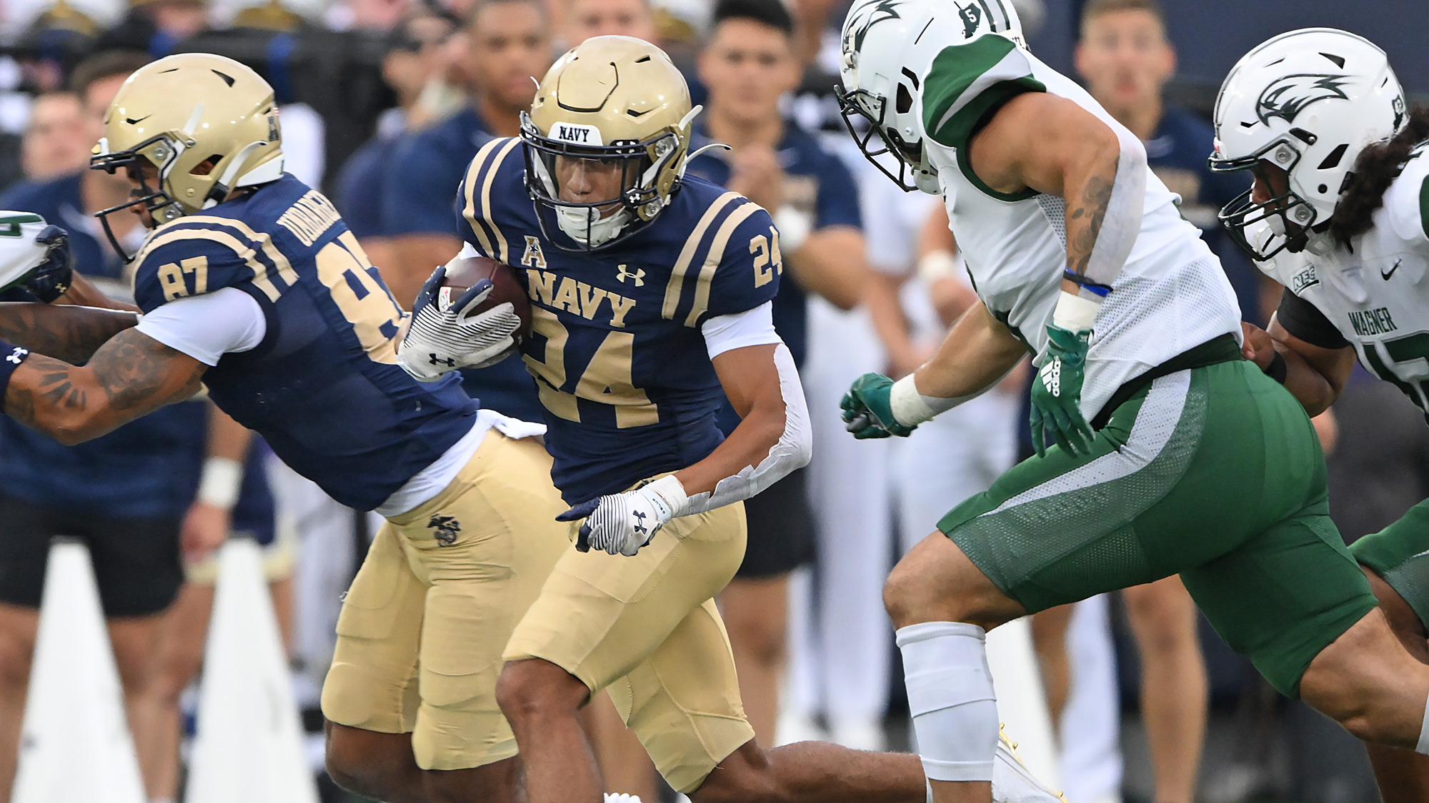 Meet the Mid Presented by Allstate: Sophomore Linebacker MarcAnthony ...