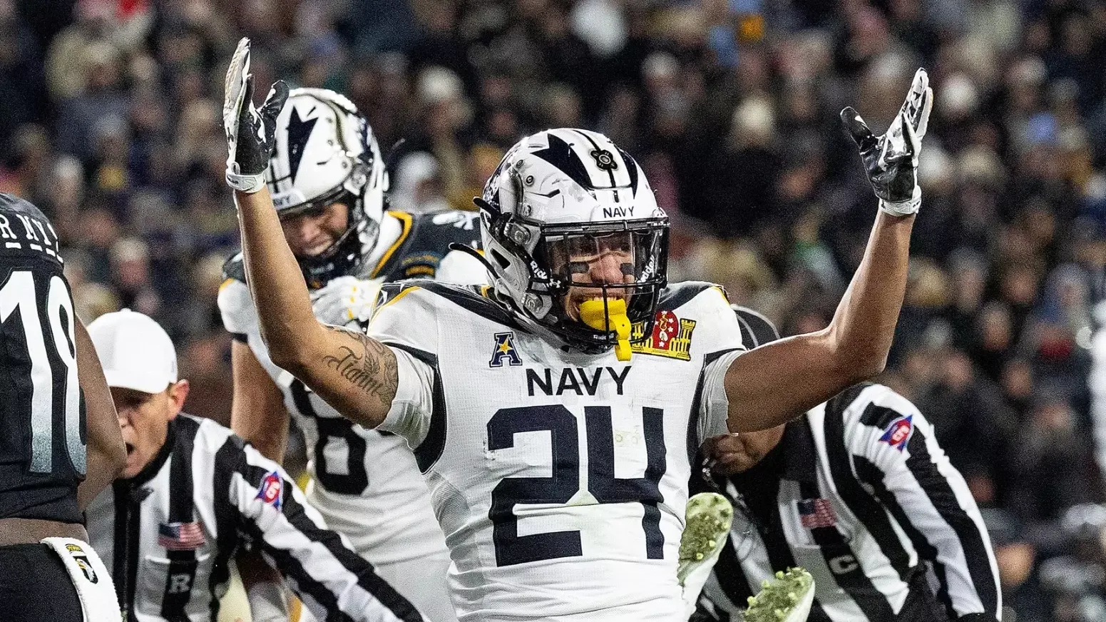 Navy Senior Nose Guard Landon Robinson Named to the Nagurski Trophy ...