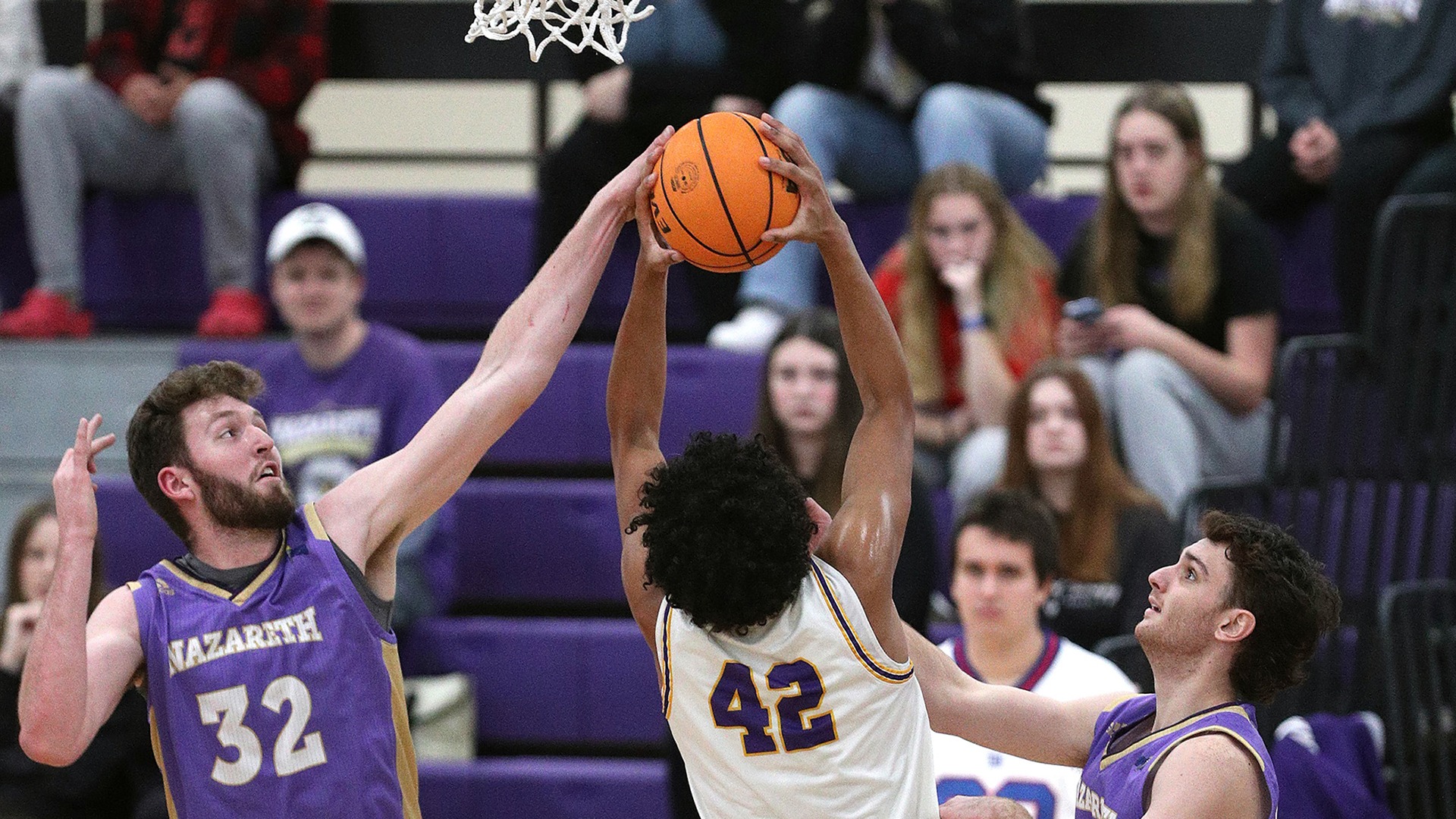 Golden Flyers fall at Hartwick, 66-54 - Nazareth University Athletics