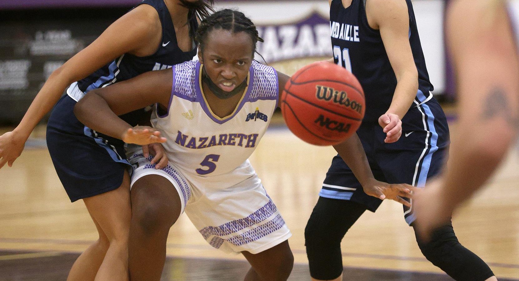 Makalah Sizer - 2021-22 - Women's Basketball - Nazareth University ...