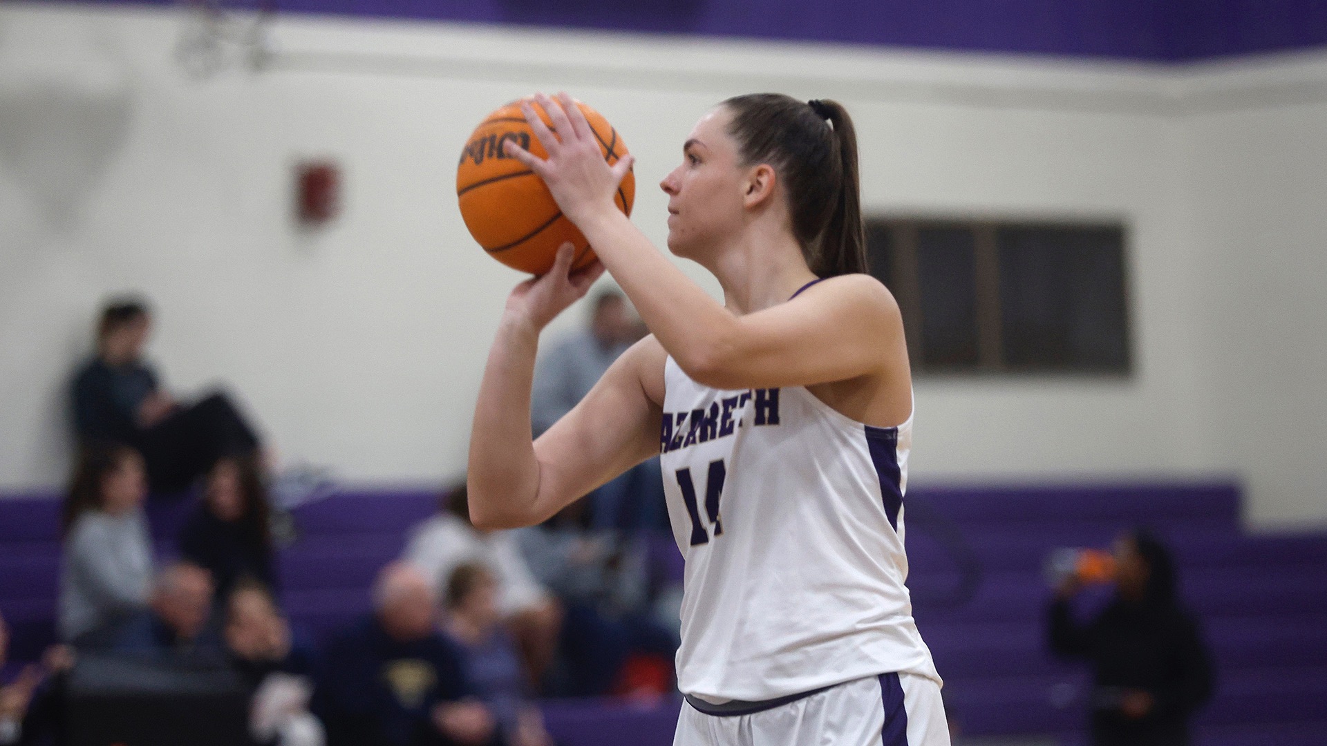 Women's Hoops Wins Fourth Straight With 69-44 Triumph Over Hartwick ...