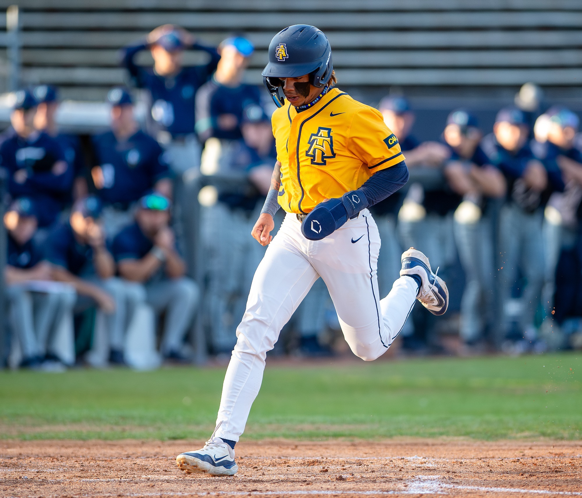UNCW Hits Three Home Runs, Defeats A&T - North Carolina A&T