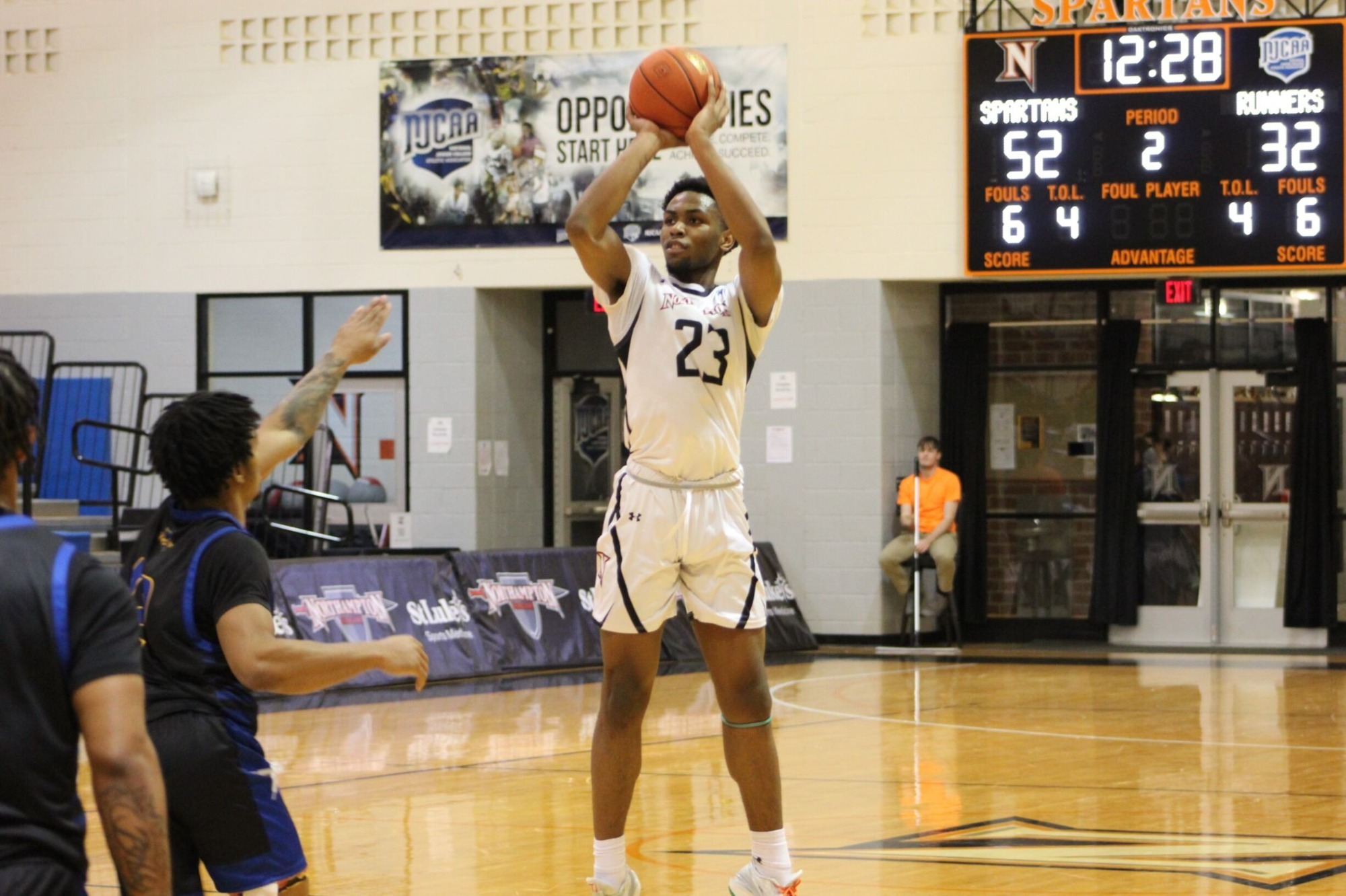 Elijah Hamilton - 2023-24 - Men's Basketball - Northampton Community ...