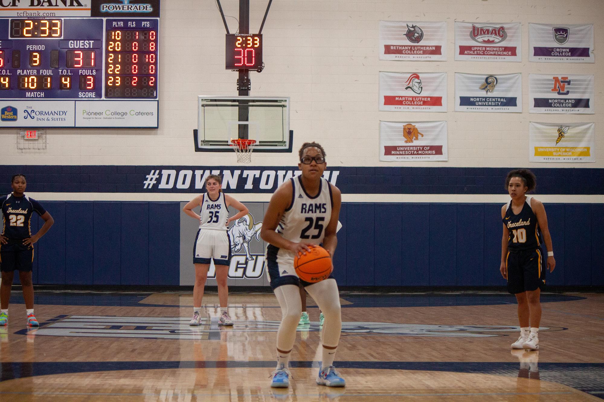 Robinson's 33 points push Rams over the Lions - North Central ...