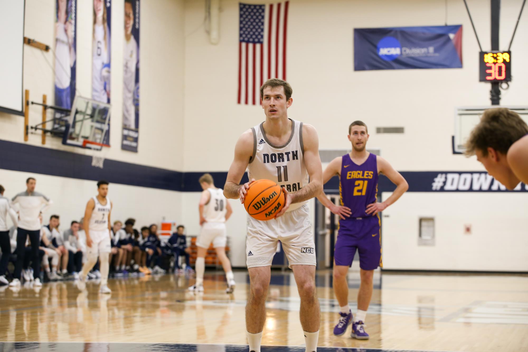 Men's basketball gets the UMAC win over the Knights - North Central ...
