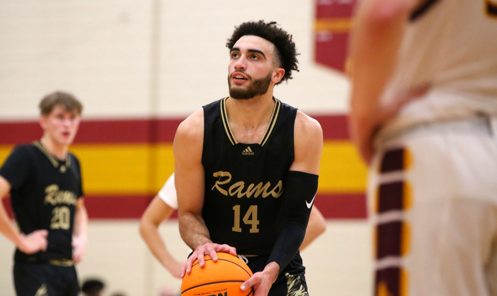 Ja'Shon Simpson - Men's Basketball - North Central University Athletics