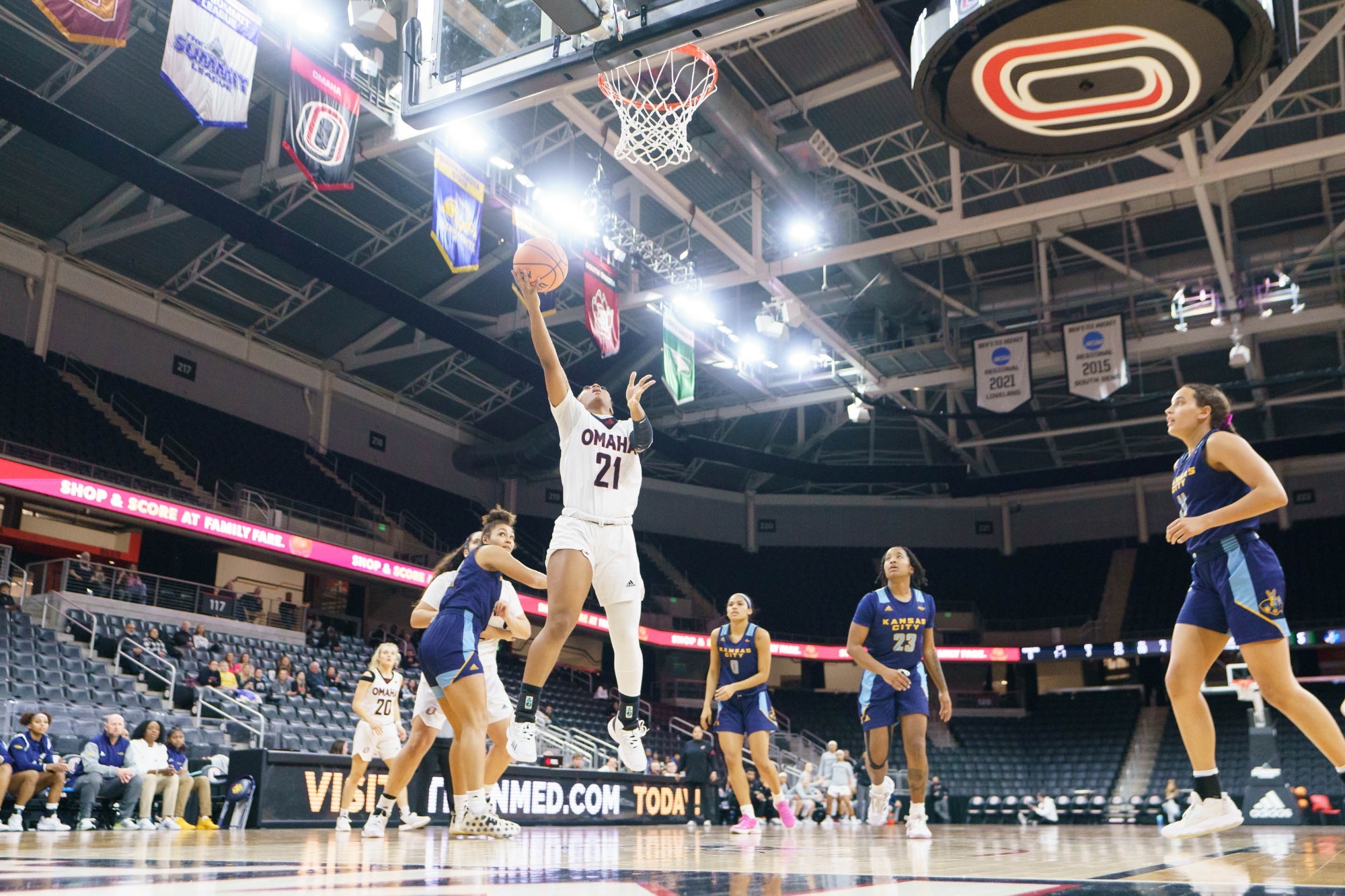 Kennedi Grant - Women's Basketball - University of Nebraska Omaha Athletics
