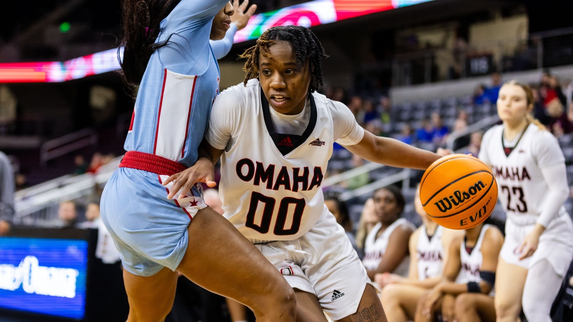 Mavericks Battle but Fall Just Short to UIC Flames - University of ...