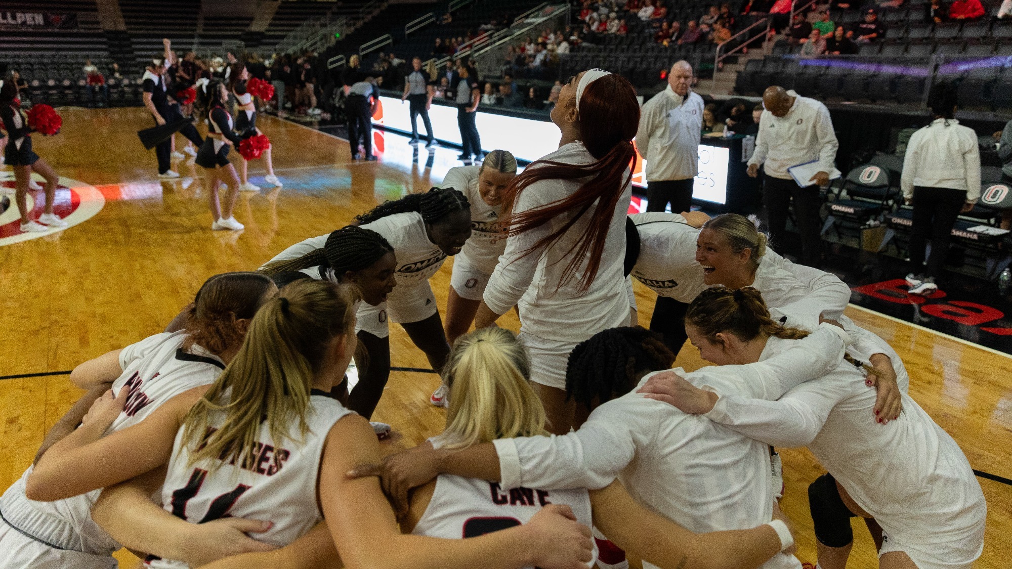 Grant's 20 Point Double-Double Boosts Mavericks to First Road Win ...