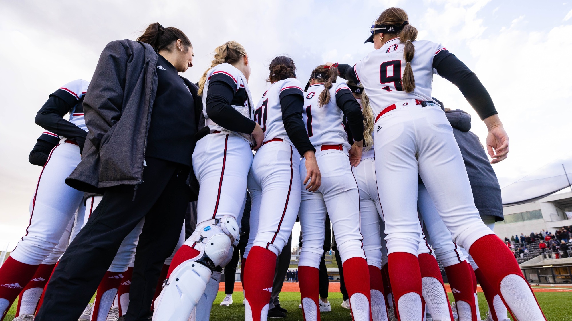 Omaha Softball Falls to South Dakota After Early Deficit - University ...