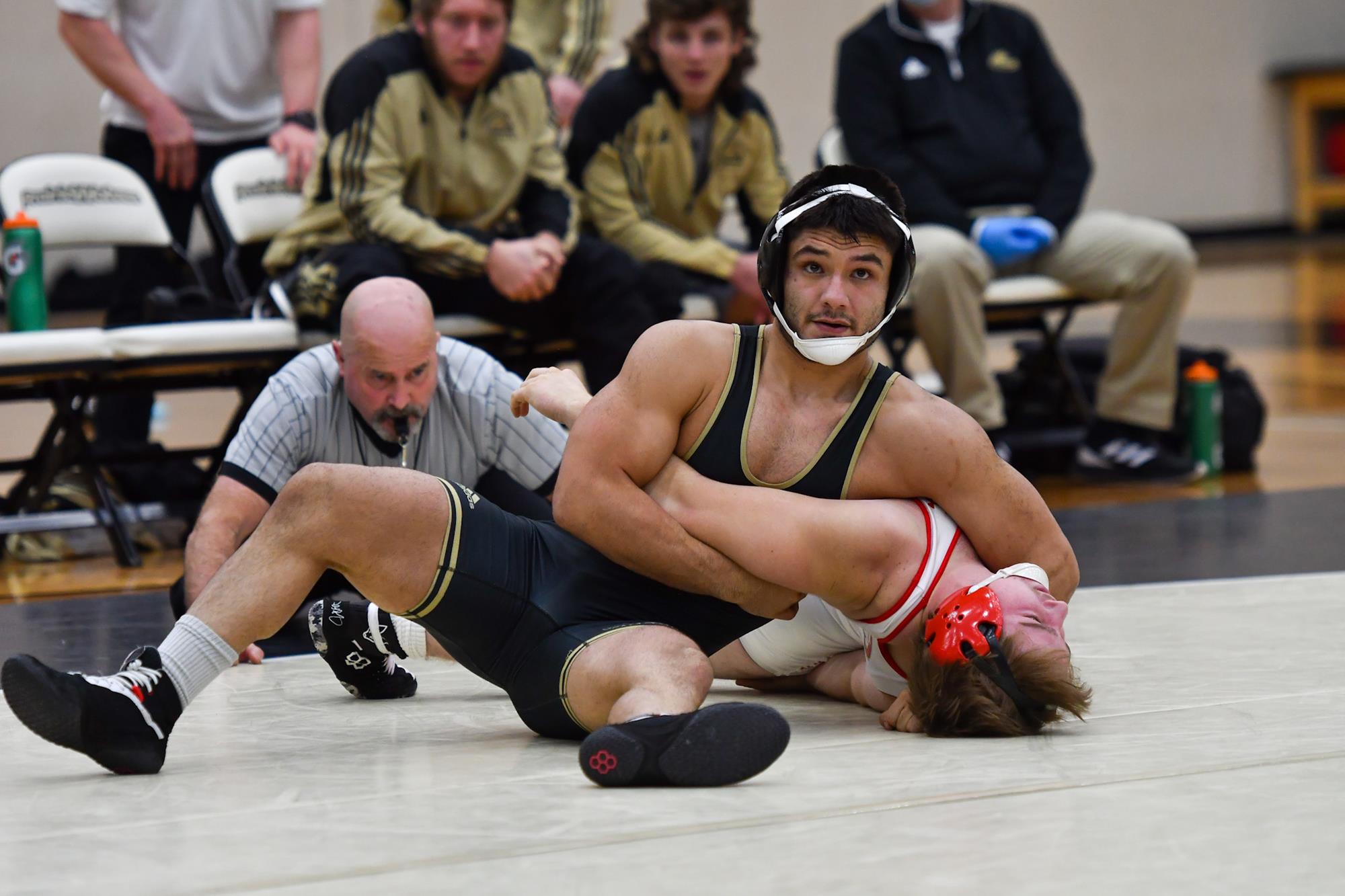 NWU Places Two At Regional Wrestling Championship - Nebraska Wesleyan ...