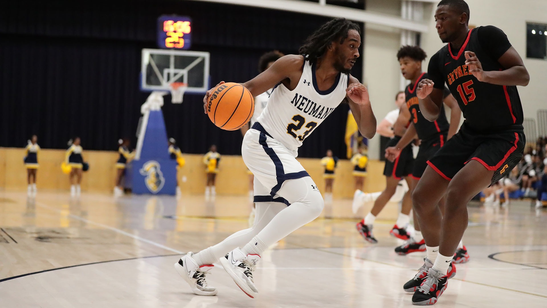 Men’s Basketball Falls in Battle at Marywood - Neumann University Athletics