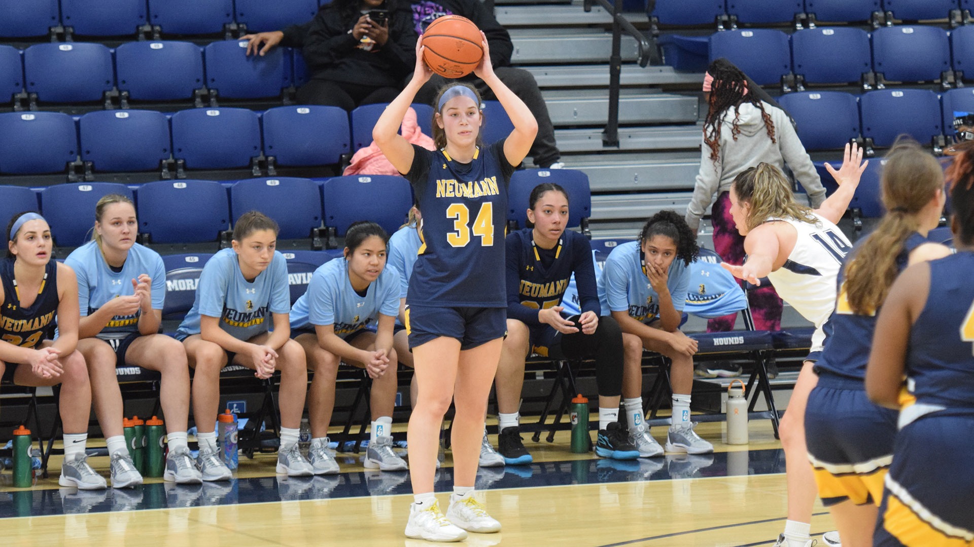 Women’s Basketball Upends Marywood - Neumann University Athletics