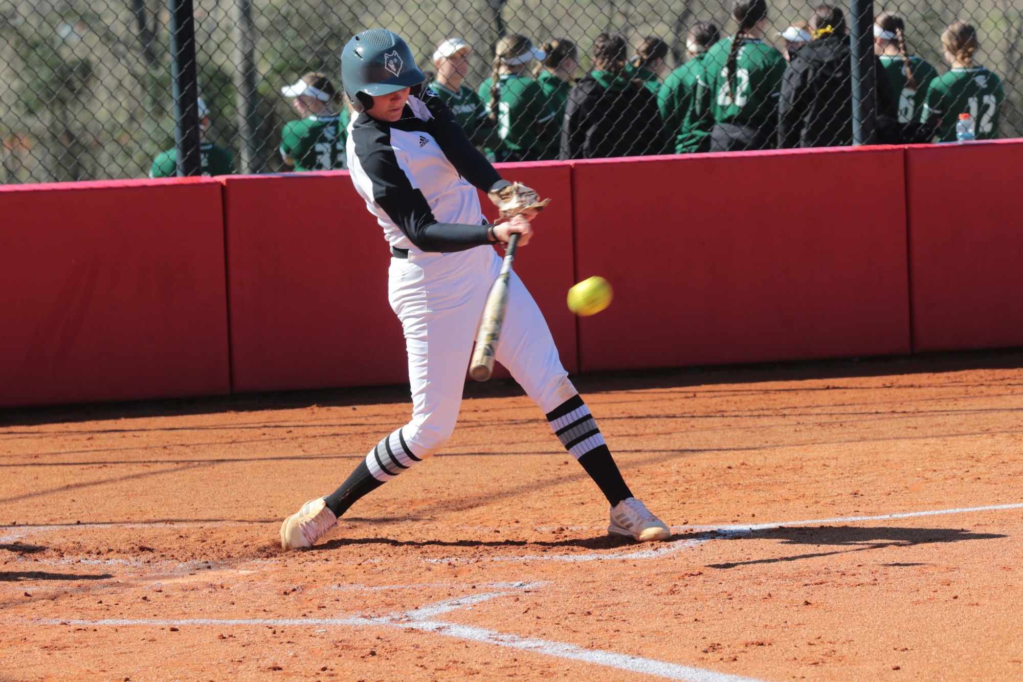 Bulldogs Hand Wolves First Conference Loss of the Season - Newberry ...