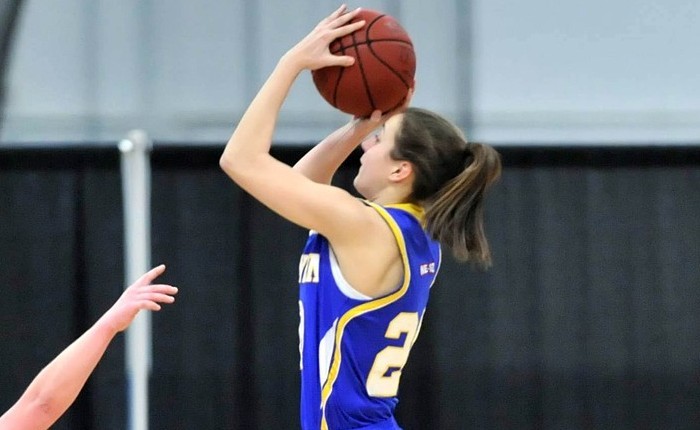 Lauren Hebert - Women's Basketball - University of New Haven Athletics