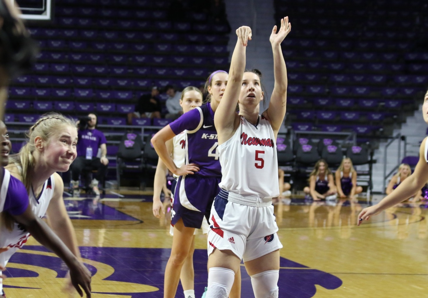 Ho and Grimshaw lead Jets to a win with double-double performances ...