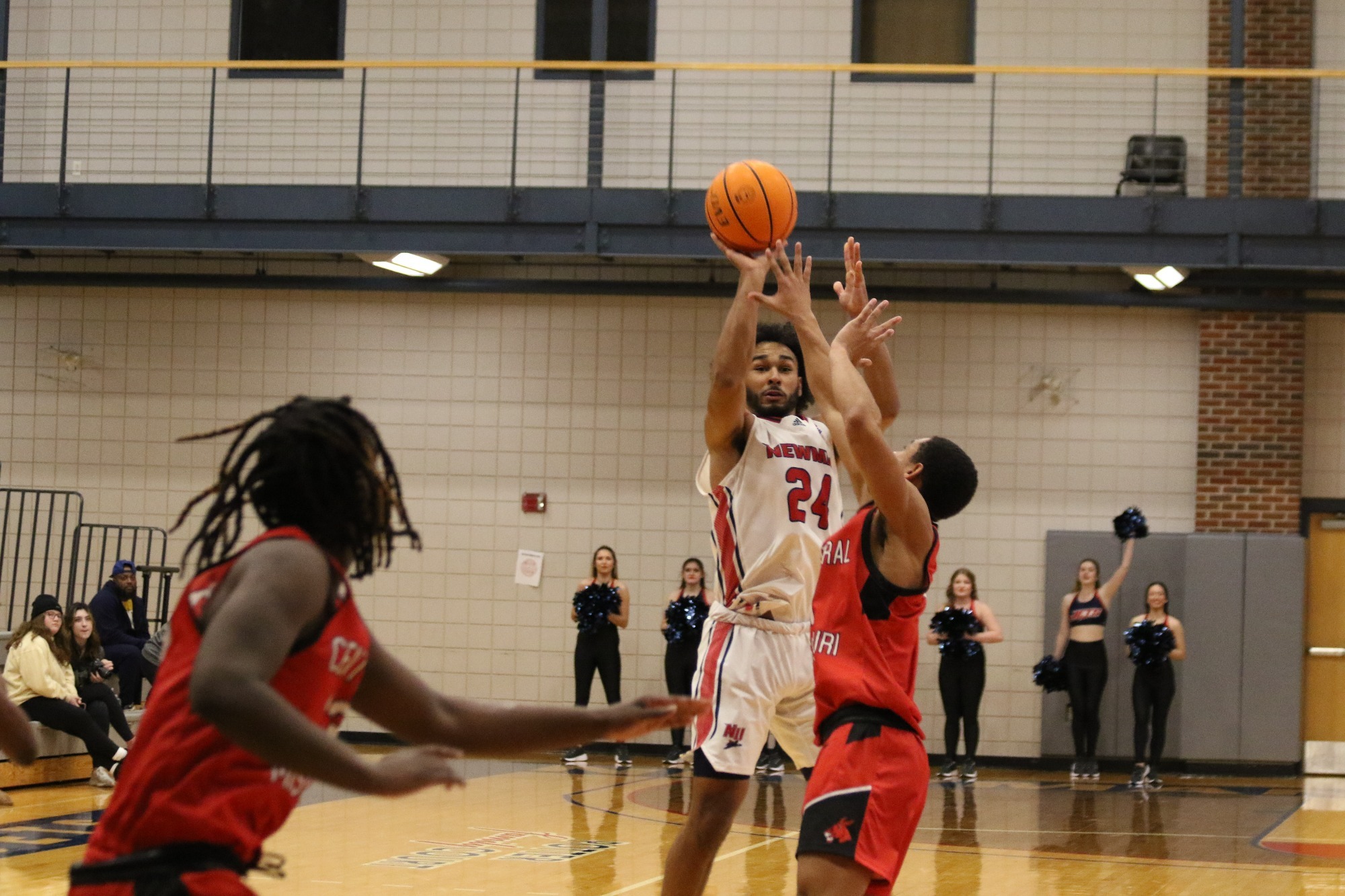 Fisher-Brown's buzzer beater secures first conference win of the season ...