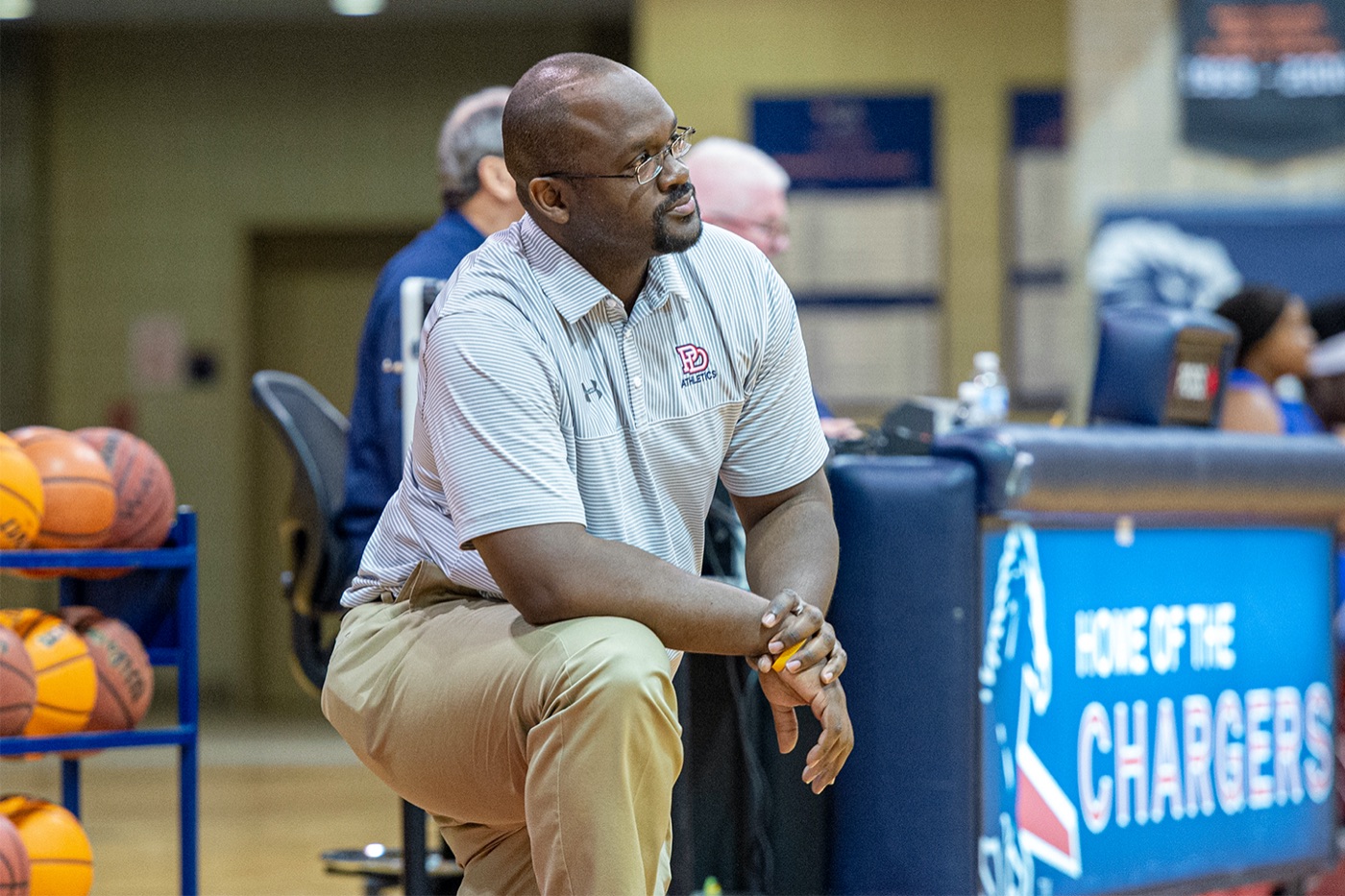Basketball alum Dwayne Robinson honored by National Basketball League ...