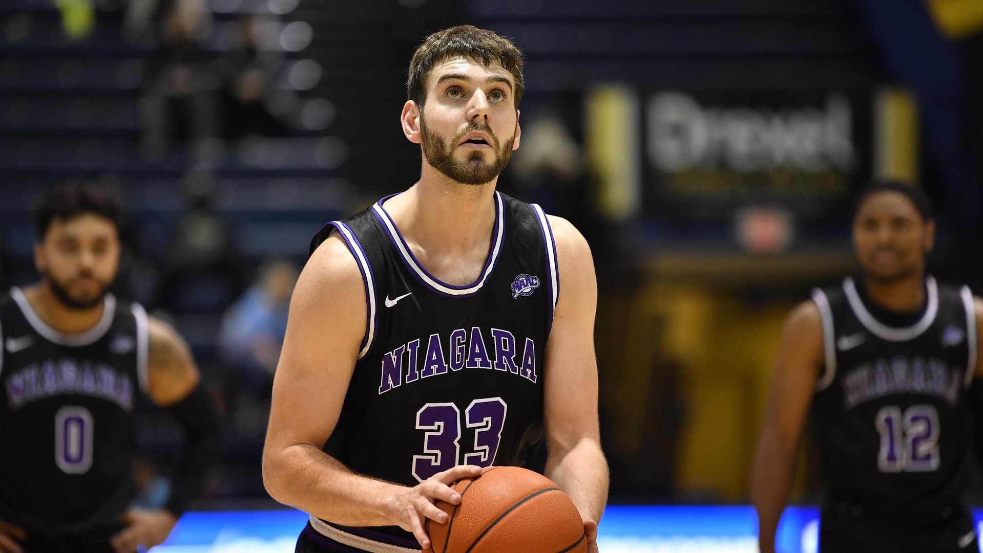 Steven Levnaic - 2021-22 - Men's Basketball - Niagara University Athletics